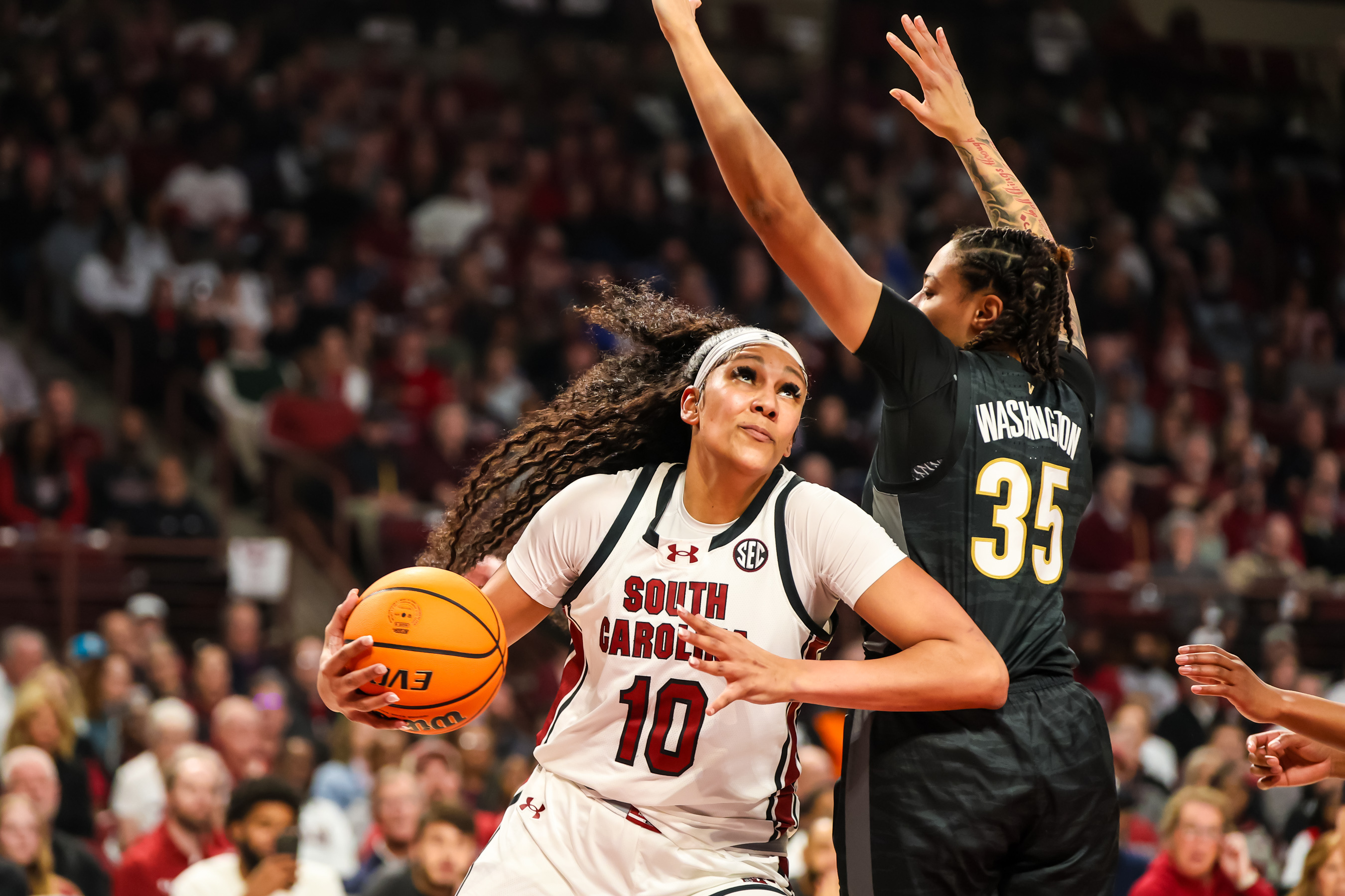 Women's Top 25 roundup: Virginia upsets No. 20 North Carolina | Reuters