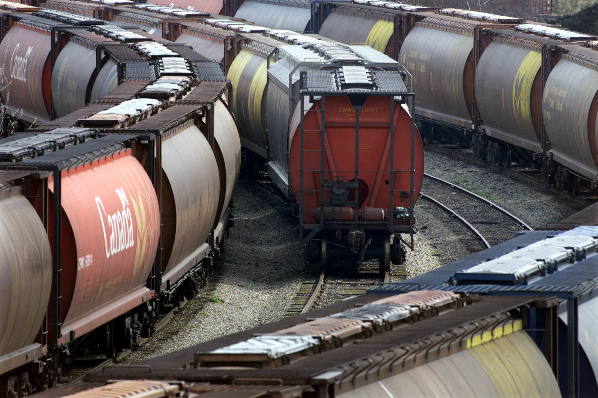 US railroad group wants to make tracking train cargo as easy as on ...