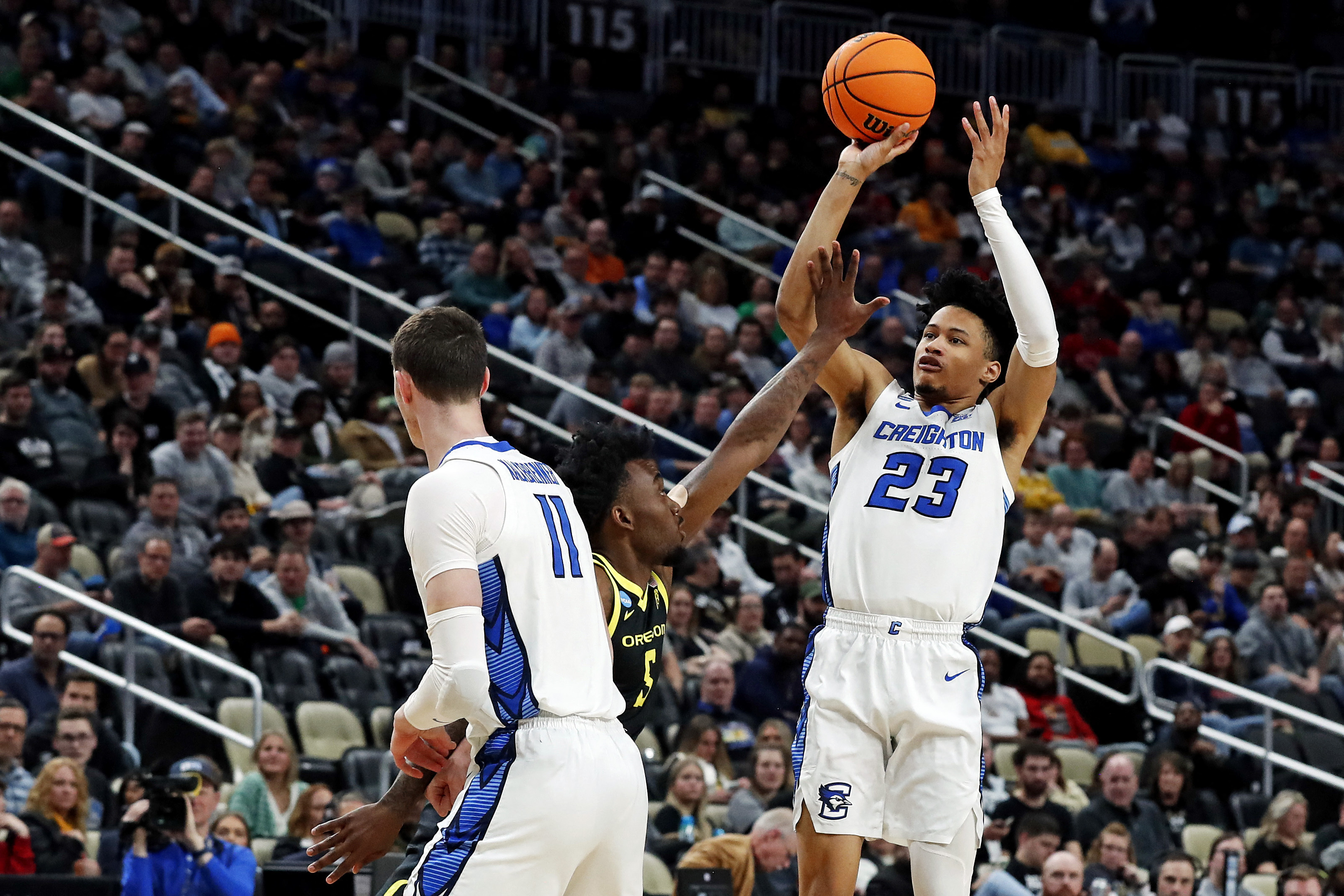 Creighton survives upset bid by No. 11 Oregon in 2 OTs | Reuters