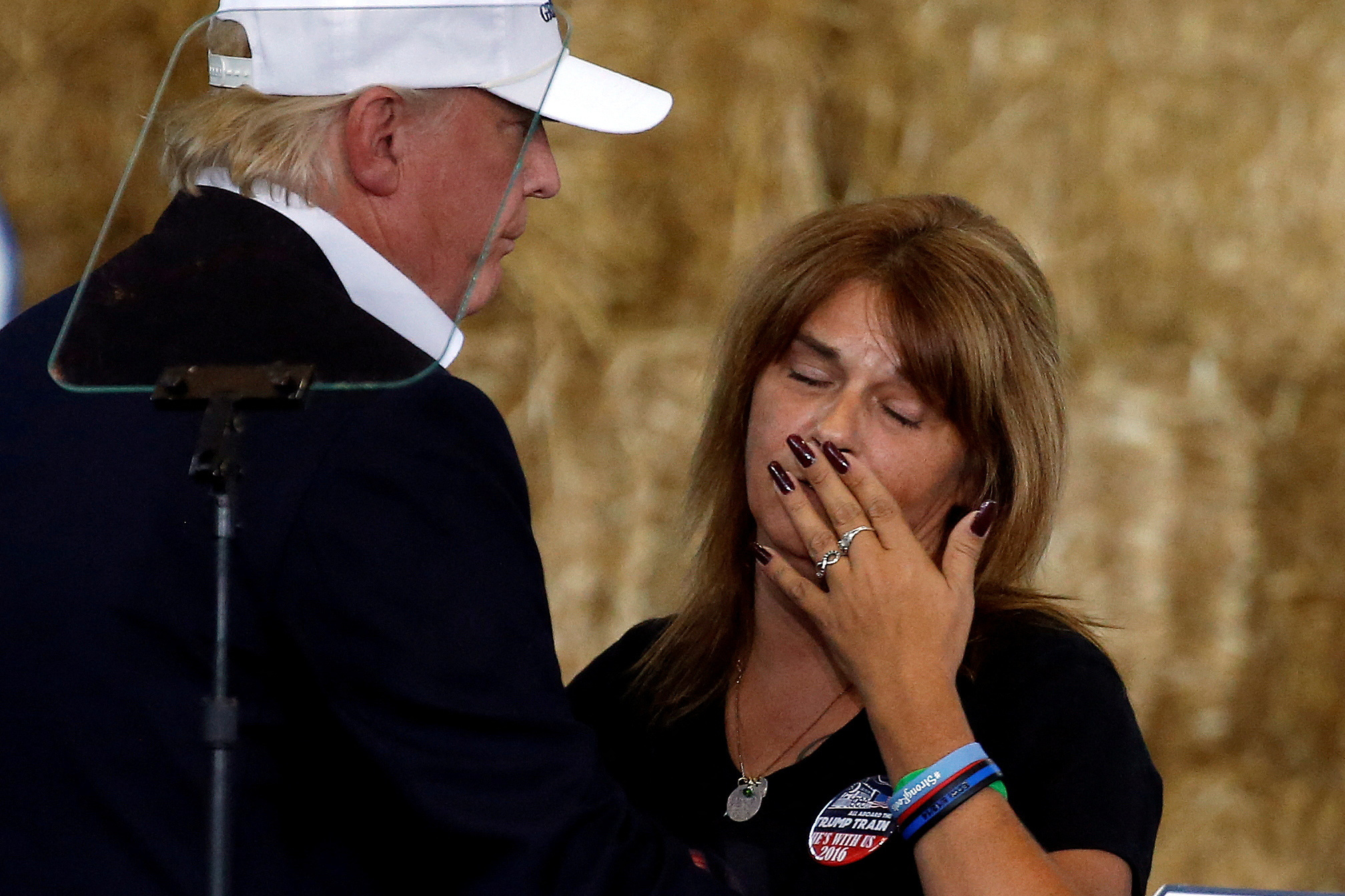 Trump focuses anti-immigration drive on murdered women and girls | Reuters