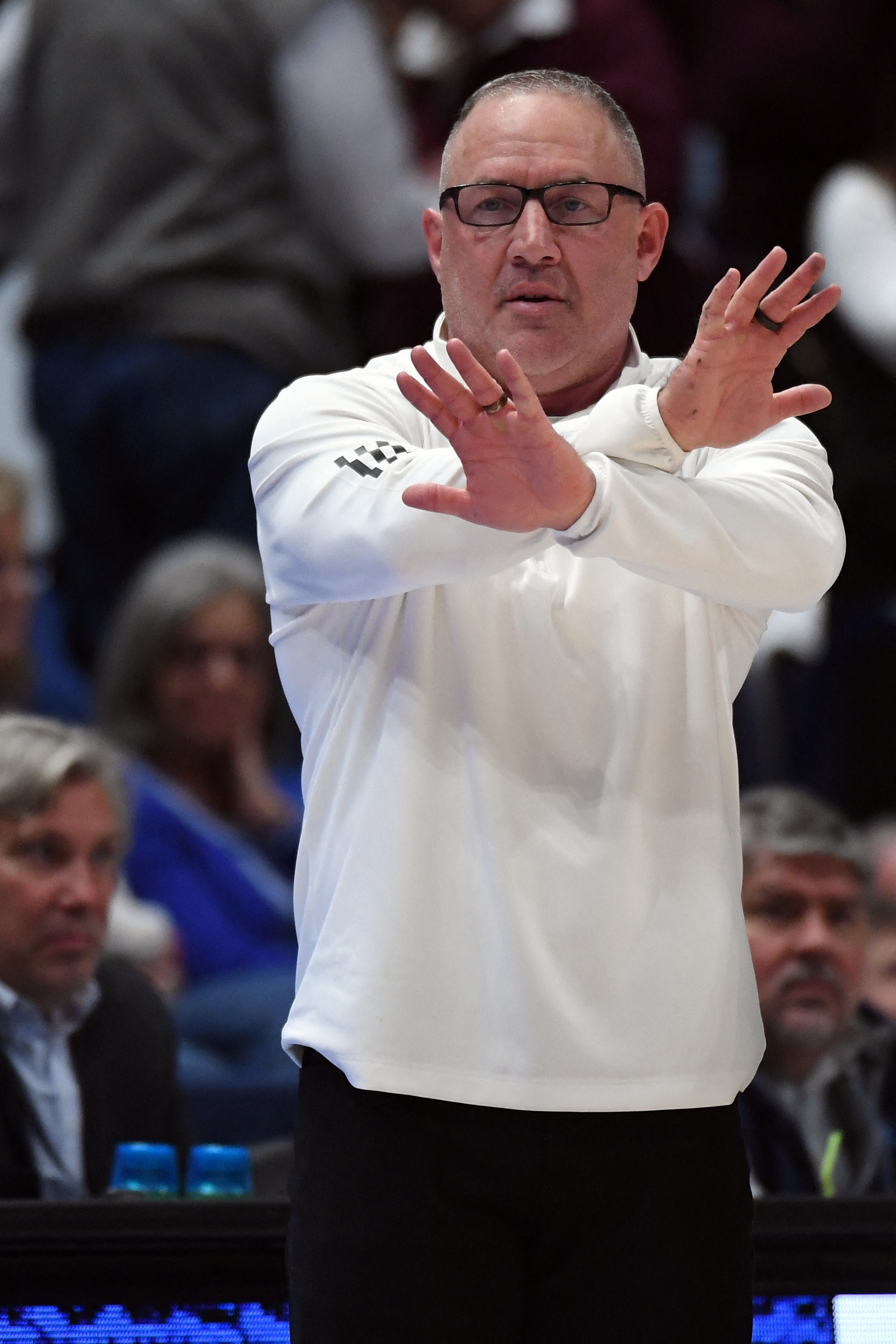 Free-throw edge carries Texas A&M past Ole Miss | Reuters