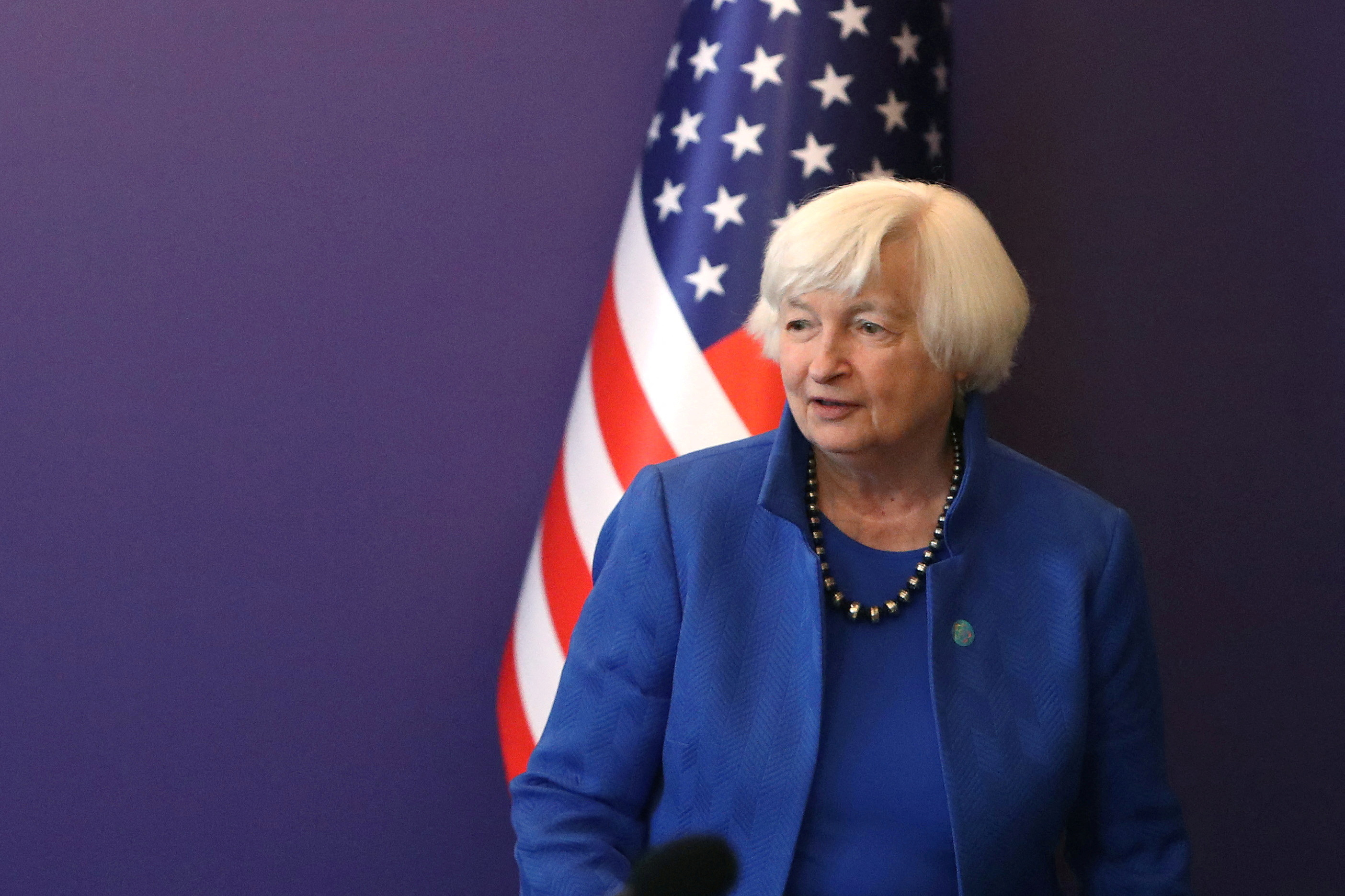 Yellen says U.S. economy slowing, but jobs still a strong point | Reuters