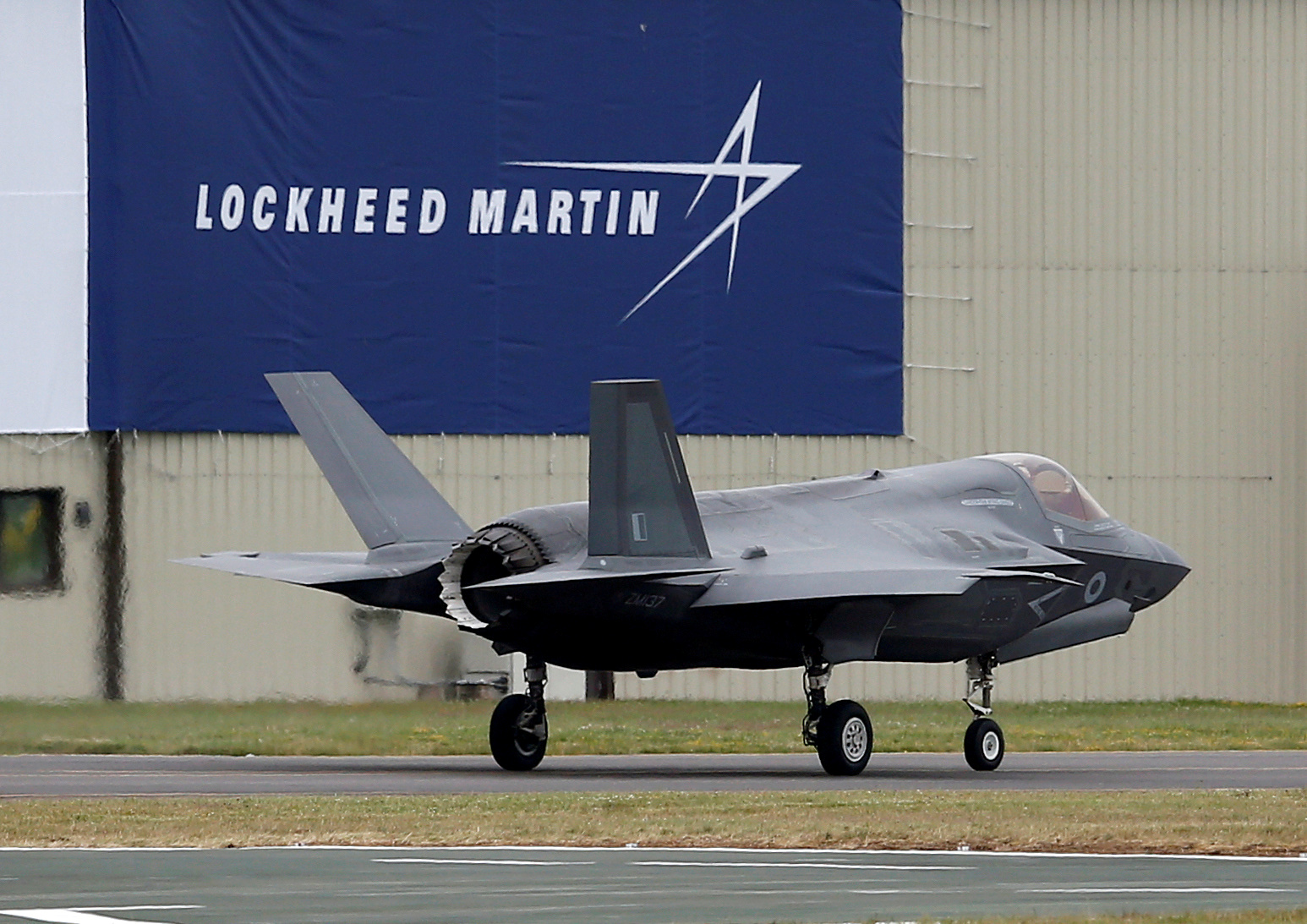 Lockheed Martin posts better-than-expected profit, reiterates 2022 ...
