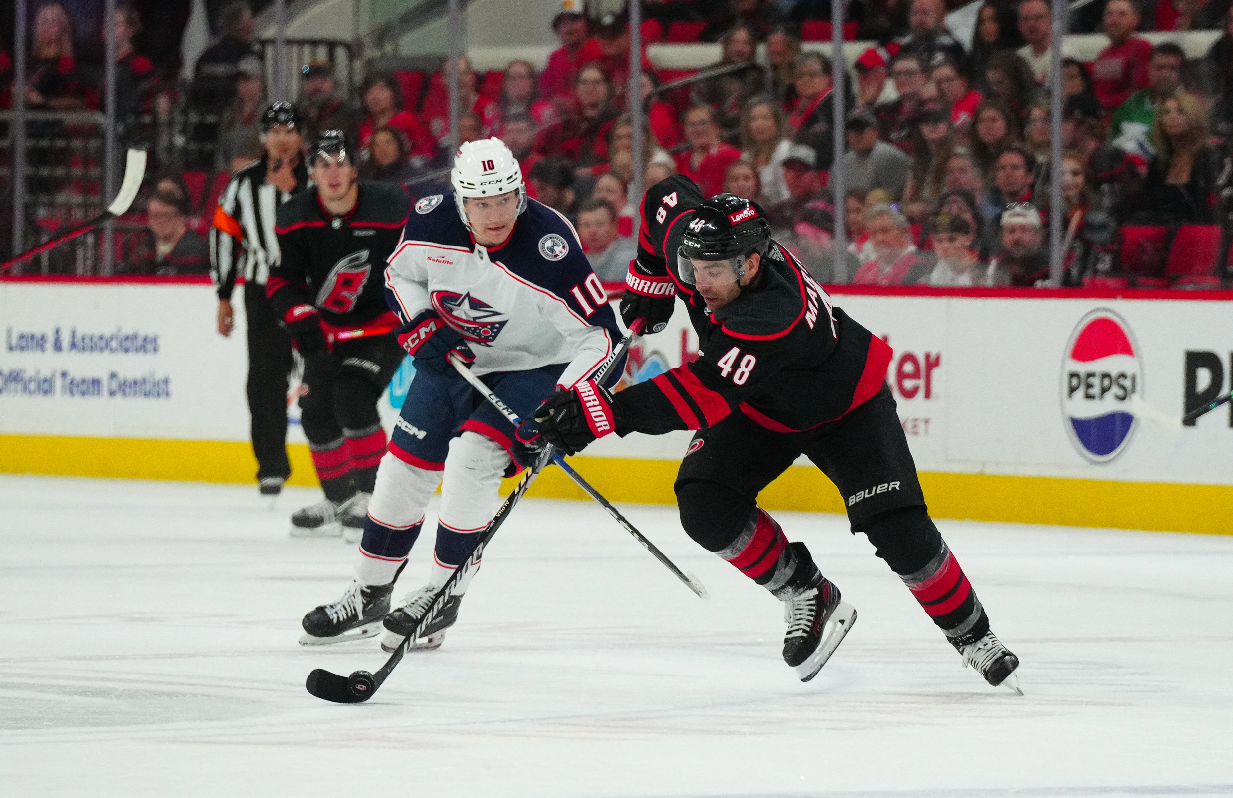 Hurricanes score early, blank Blue Jackets | Reuters