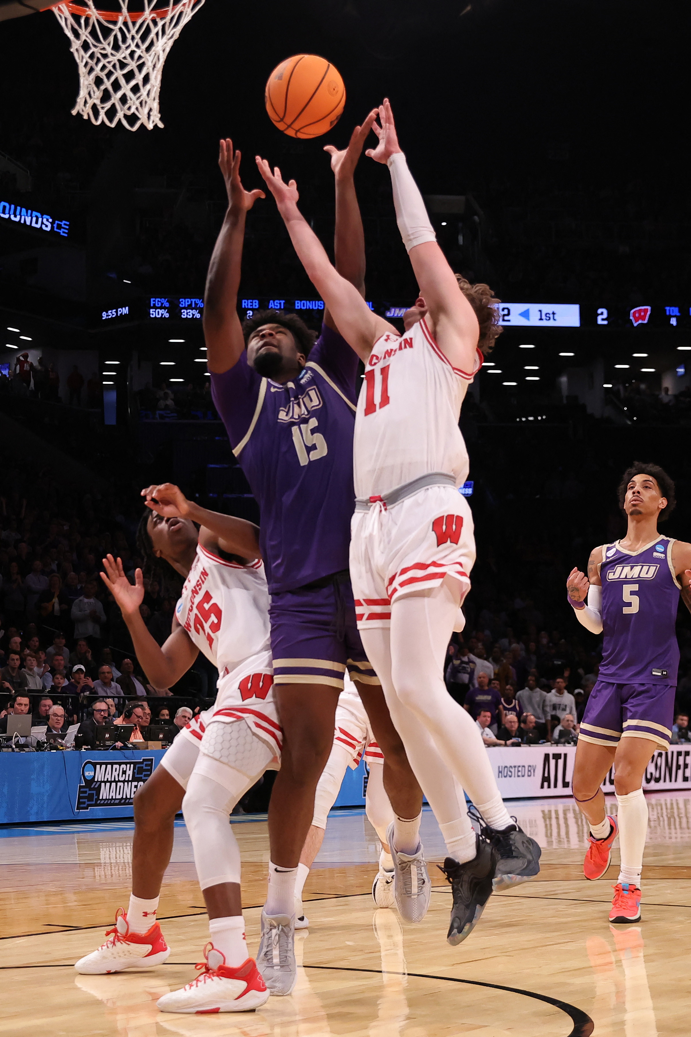 James Madison leads wire to wire in upset of Wisconsin | Reuters