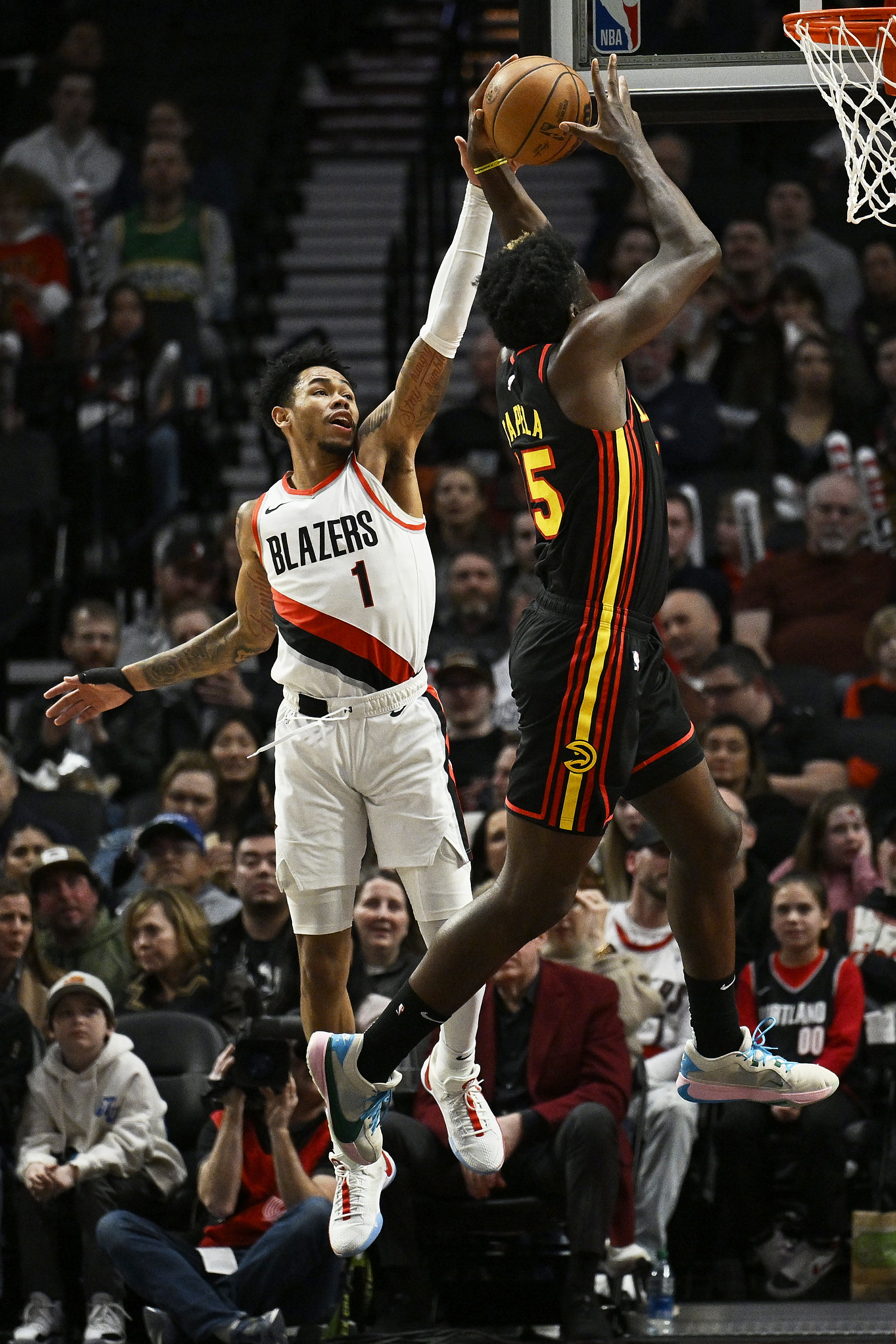 Anfernee Simons, Deandre Ayton help Blazers beat Hawks | Reuters
