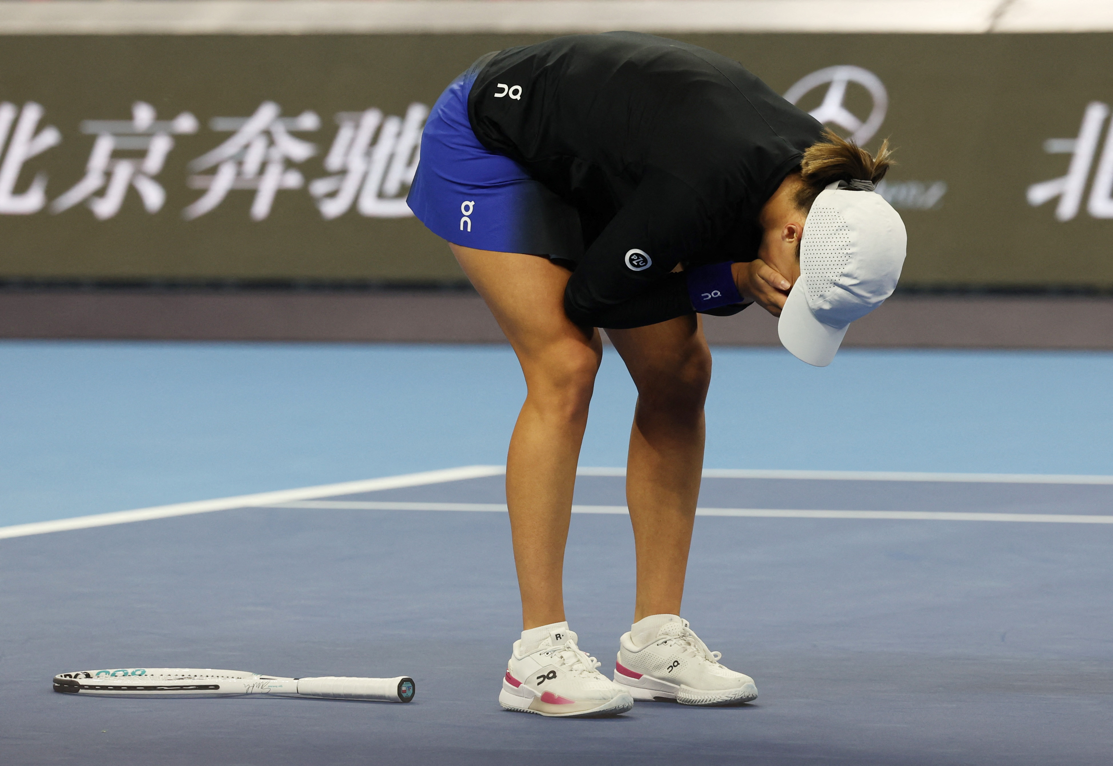 Flawless Swiatek powers past Samsonova to claim Beijing title | Reuters