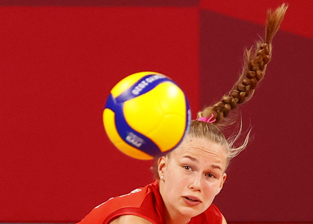 Simone Biles bows out of Olympic team gymnastics event | Reuters