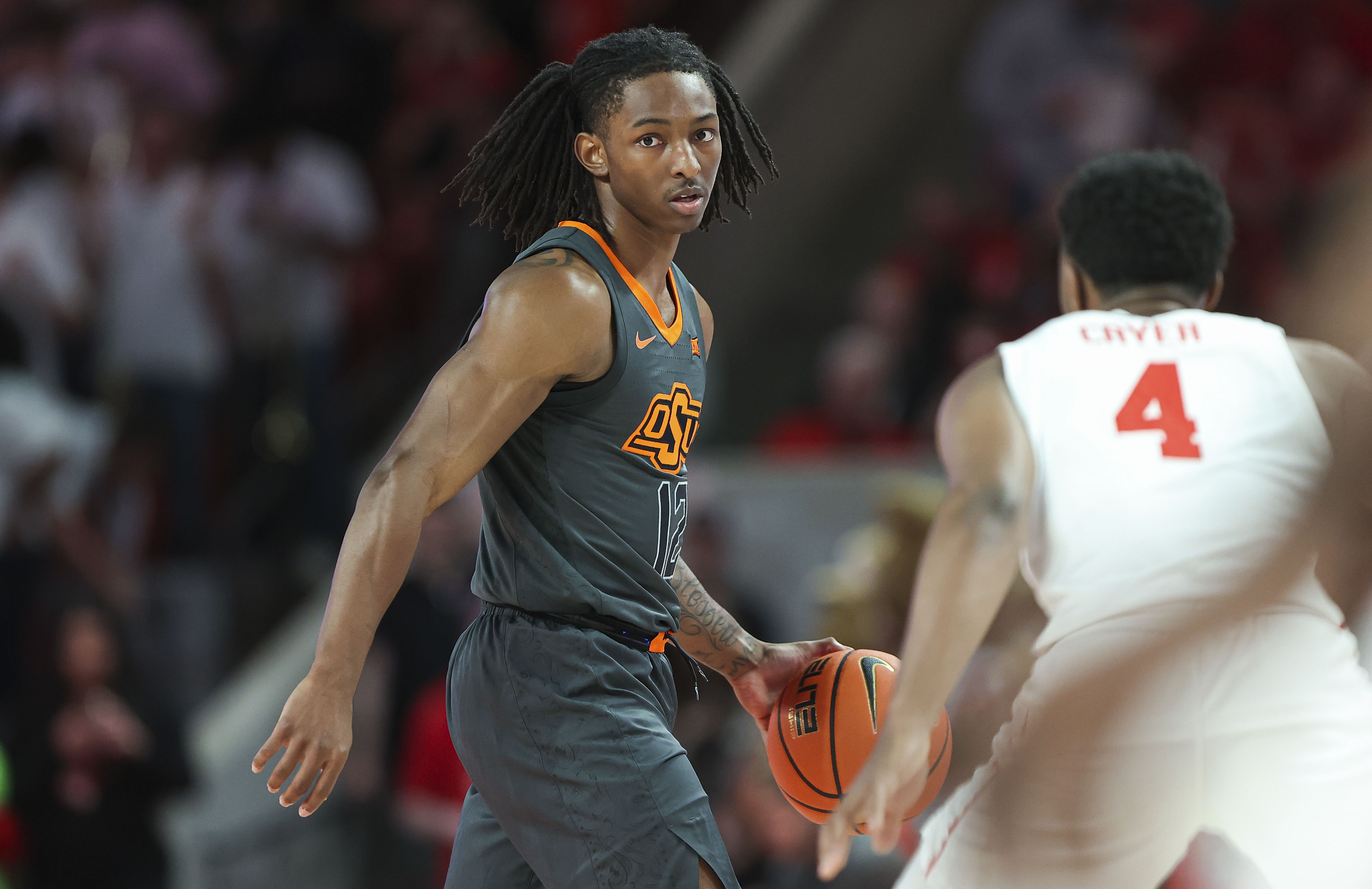 No. 5 Houston clamps down on Oklahoma State | Reuters