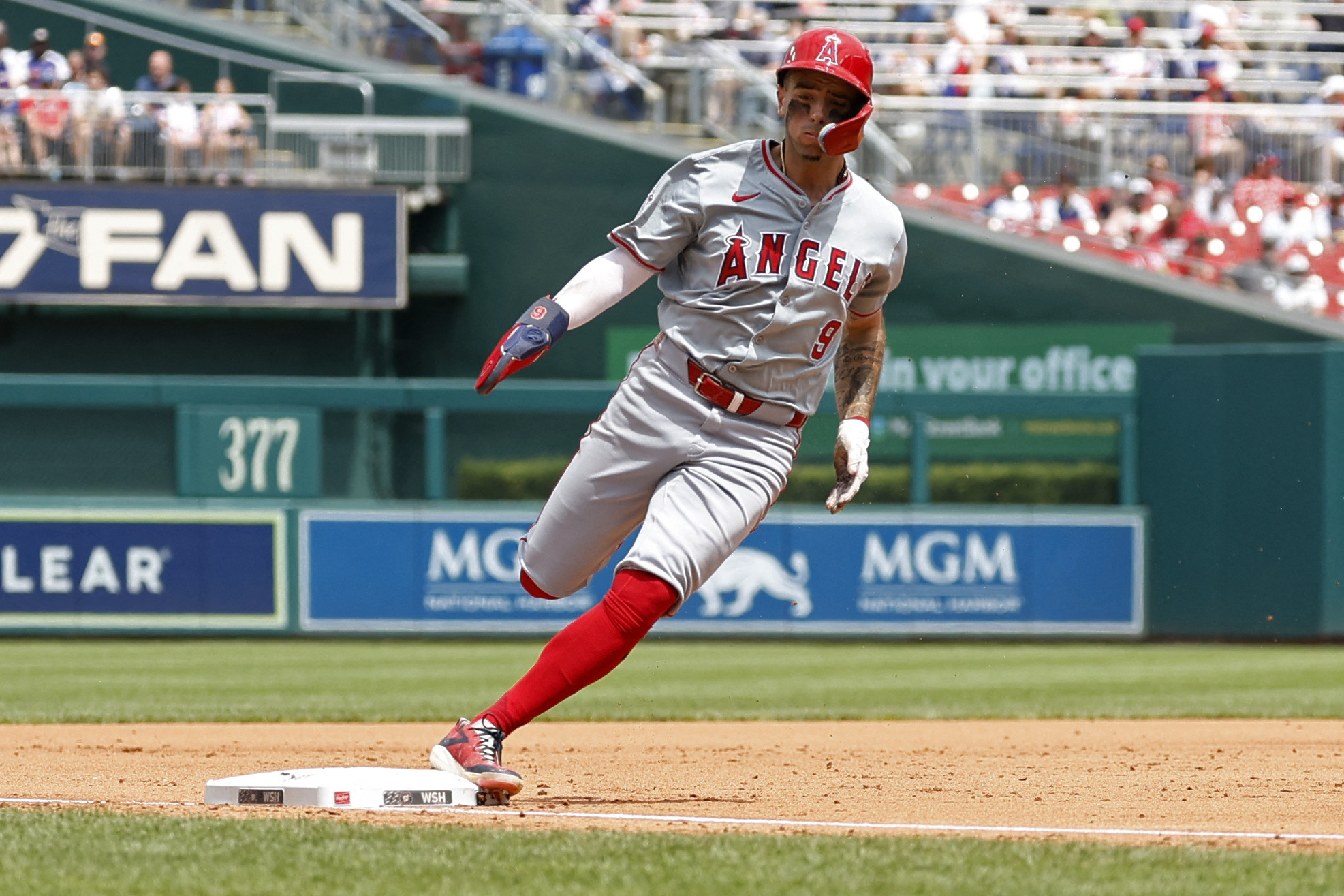 Kevin Pillar helps Angels dispatch Nationals | Reuters