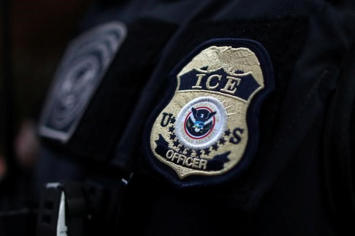 U.S. immigration agency blocks lawyer access to detainees, groups say ...