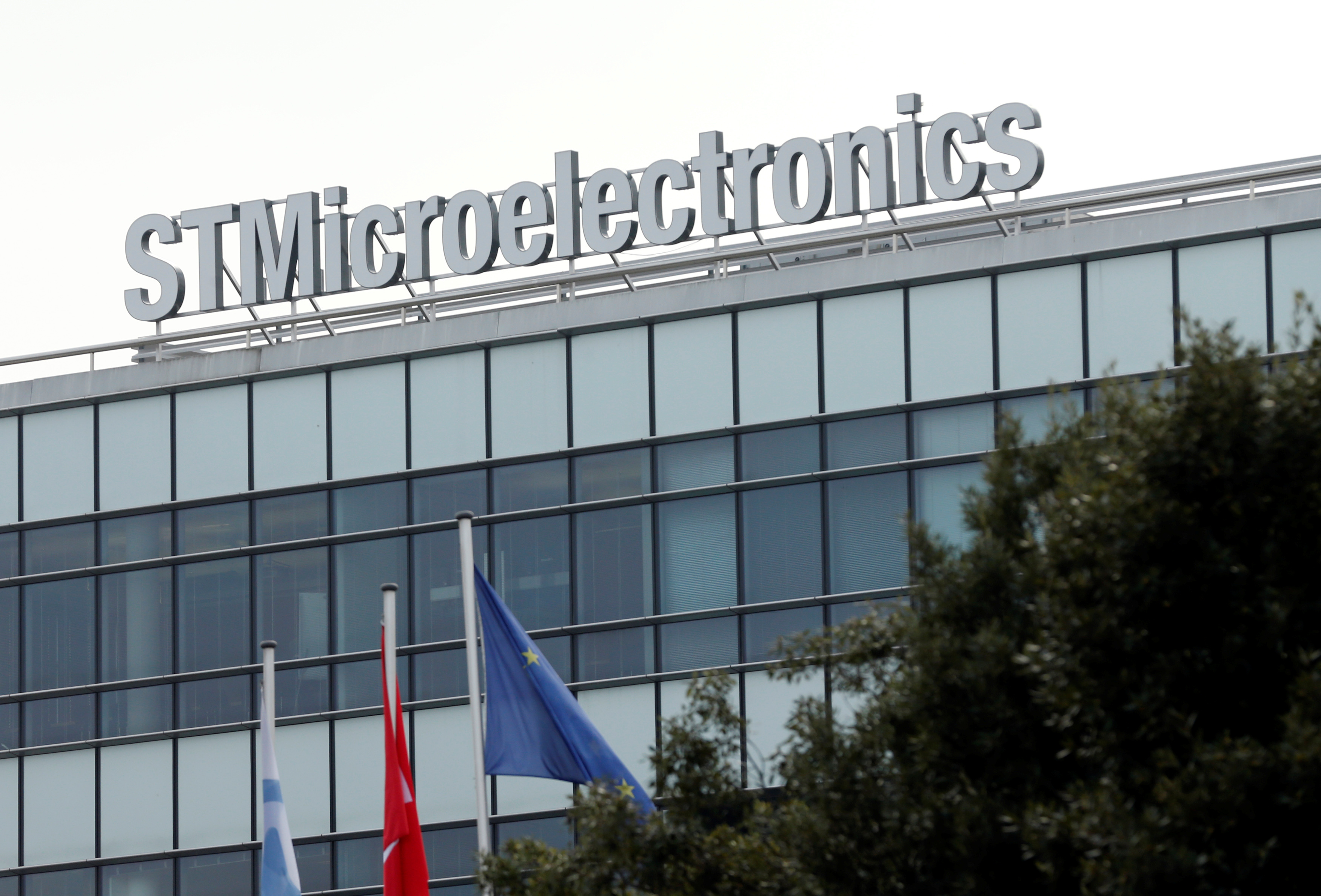 Purdue University sues STMicroelectronics over semiconductor patents ...