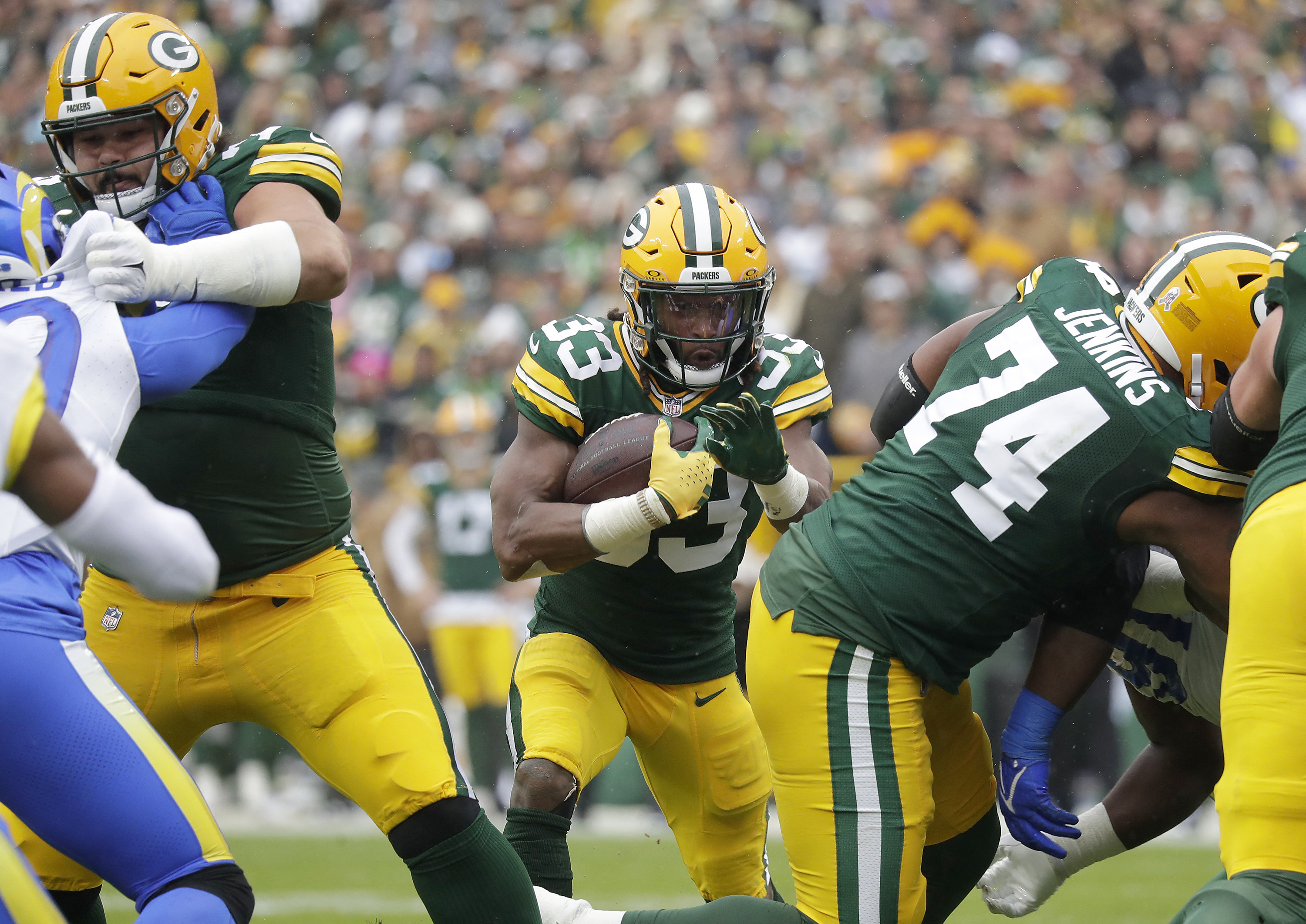 Packers shut down Rams 20-3, end losing skid | Reuters