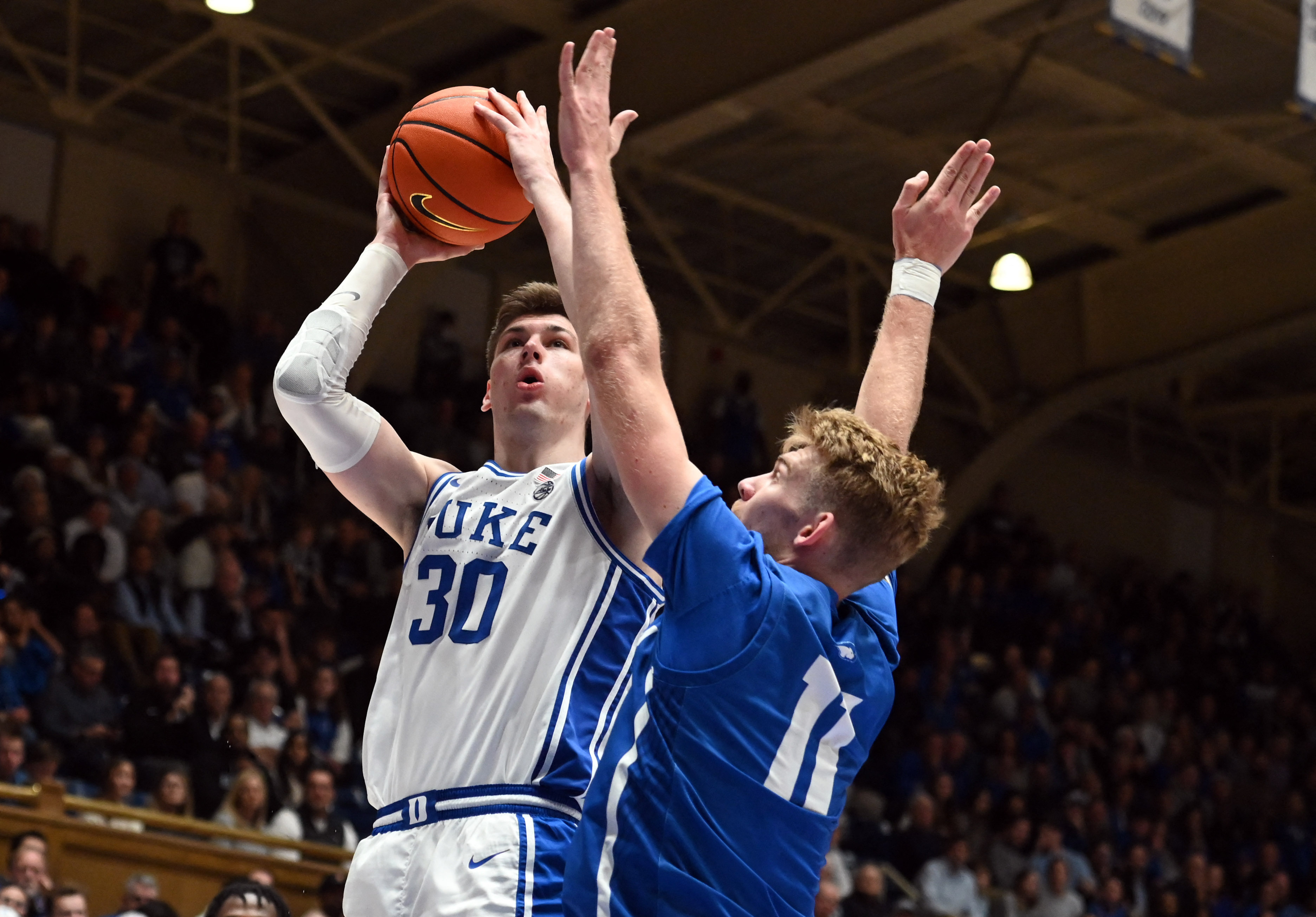 Kyle Filipowski, No. 21 Duke pull away in 2nd half, top Hofstra | Reuters