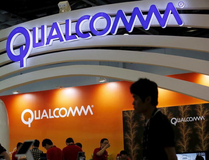 SCOTUS asks gov't to weigh in on Apple's challenge to Qualcomm patents ...
