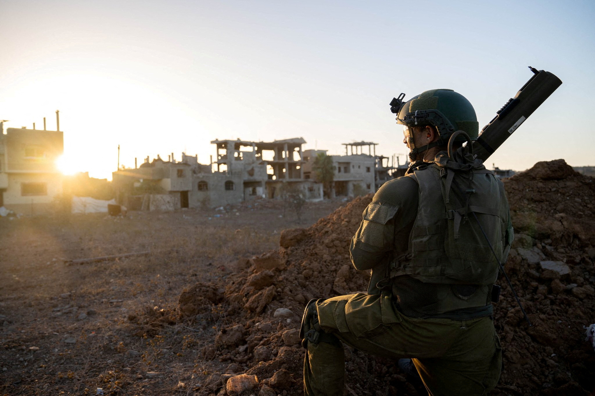 Hamas turns Gaza streets into deadly maze for Israeli troops | Reuters