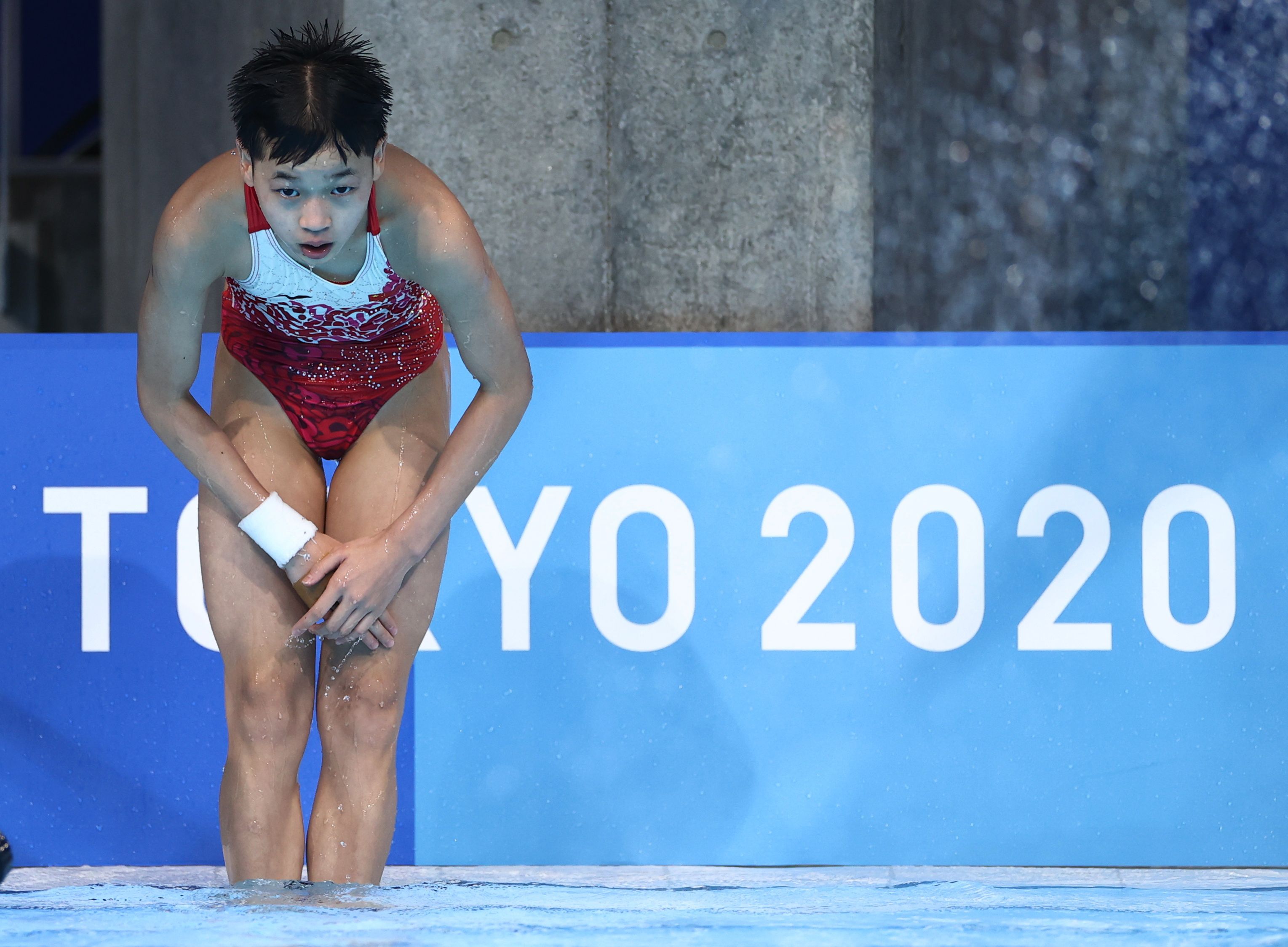 Diving-China's Quan wins gold in the women's 10 metre platform | Reuters