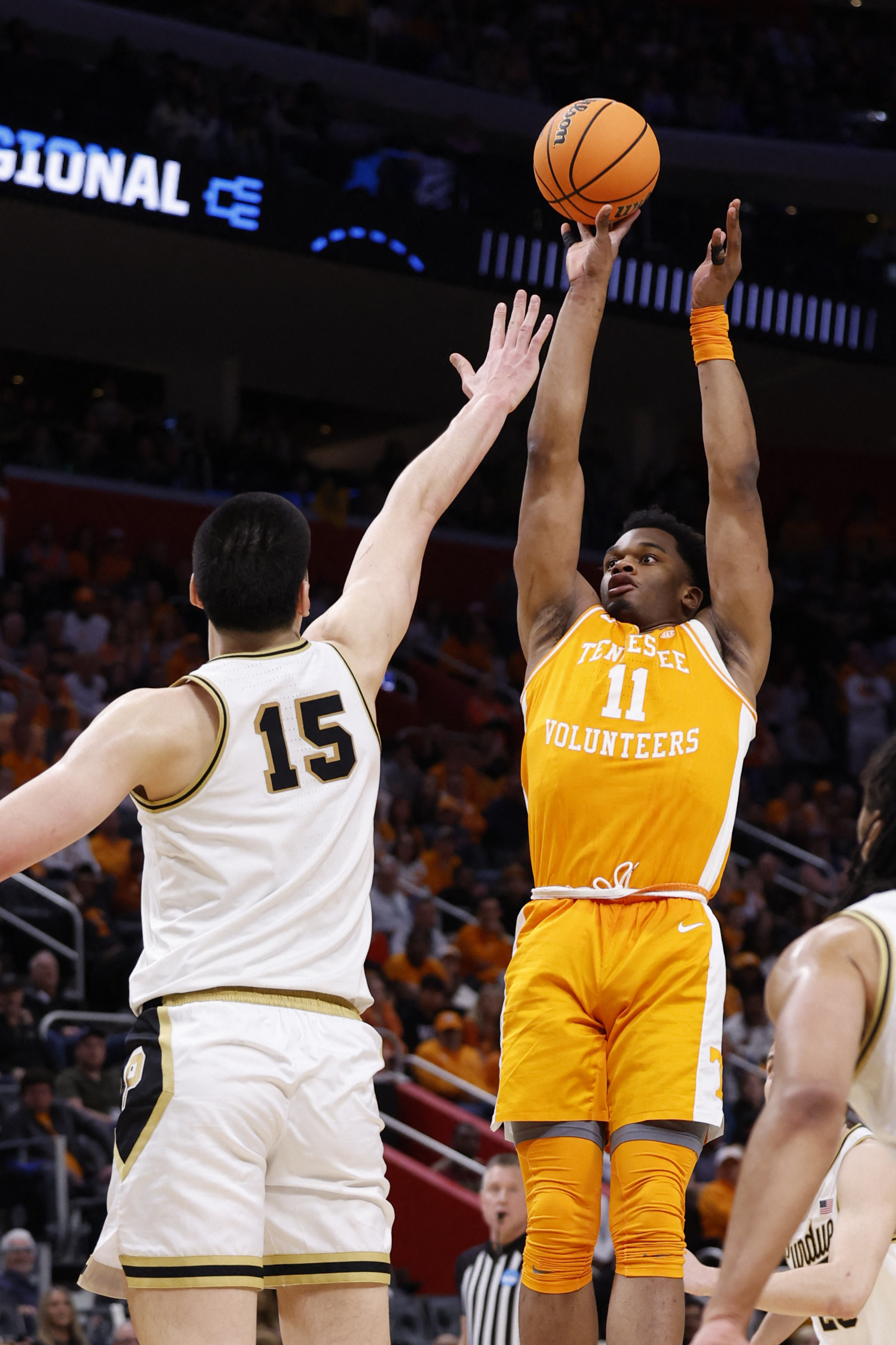 Zach Edey's career day powers Purdue past Tennessee, into Final Four ...