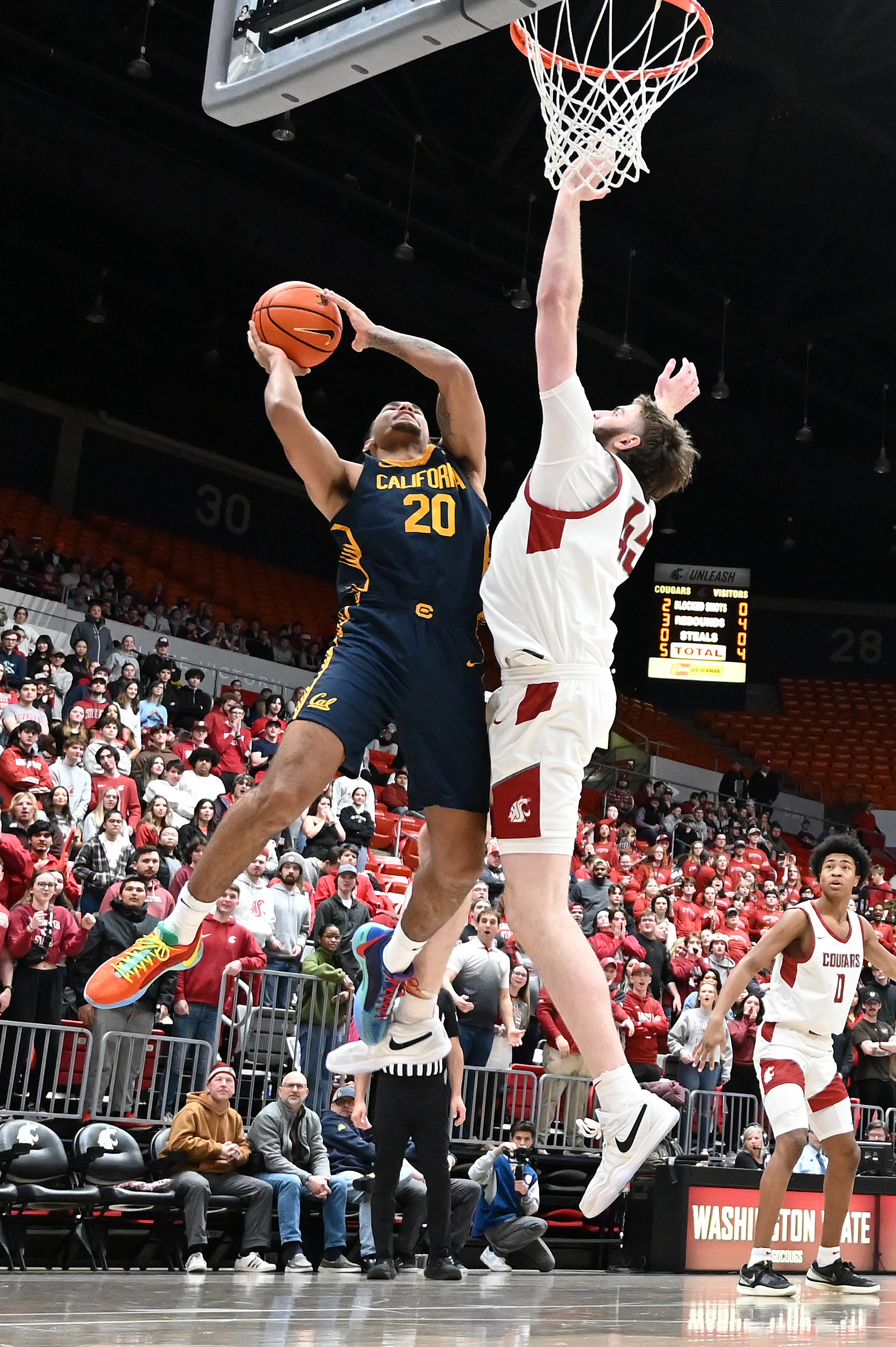 Myles Rice pours in 25 as Wazzu thumps Cal | Reuters