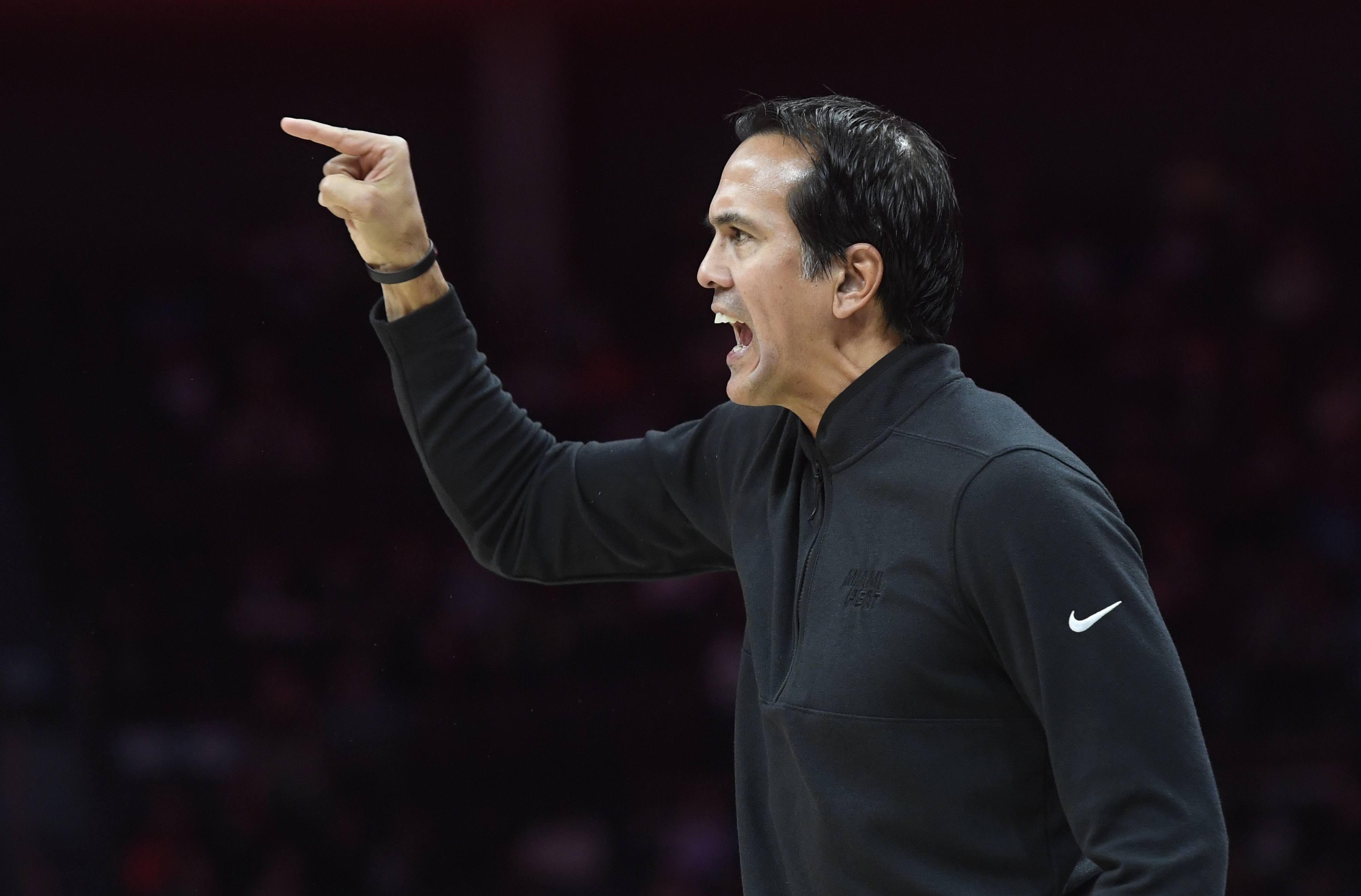 Heat Survive Late Wobble Hold Off Hornets Reuters