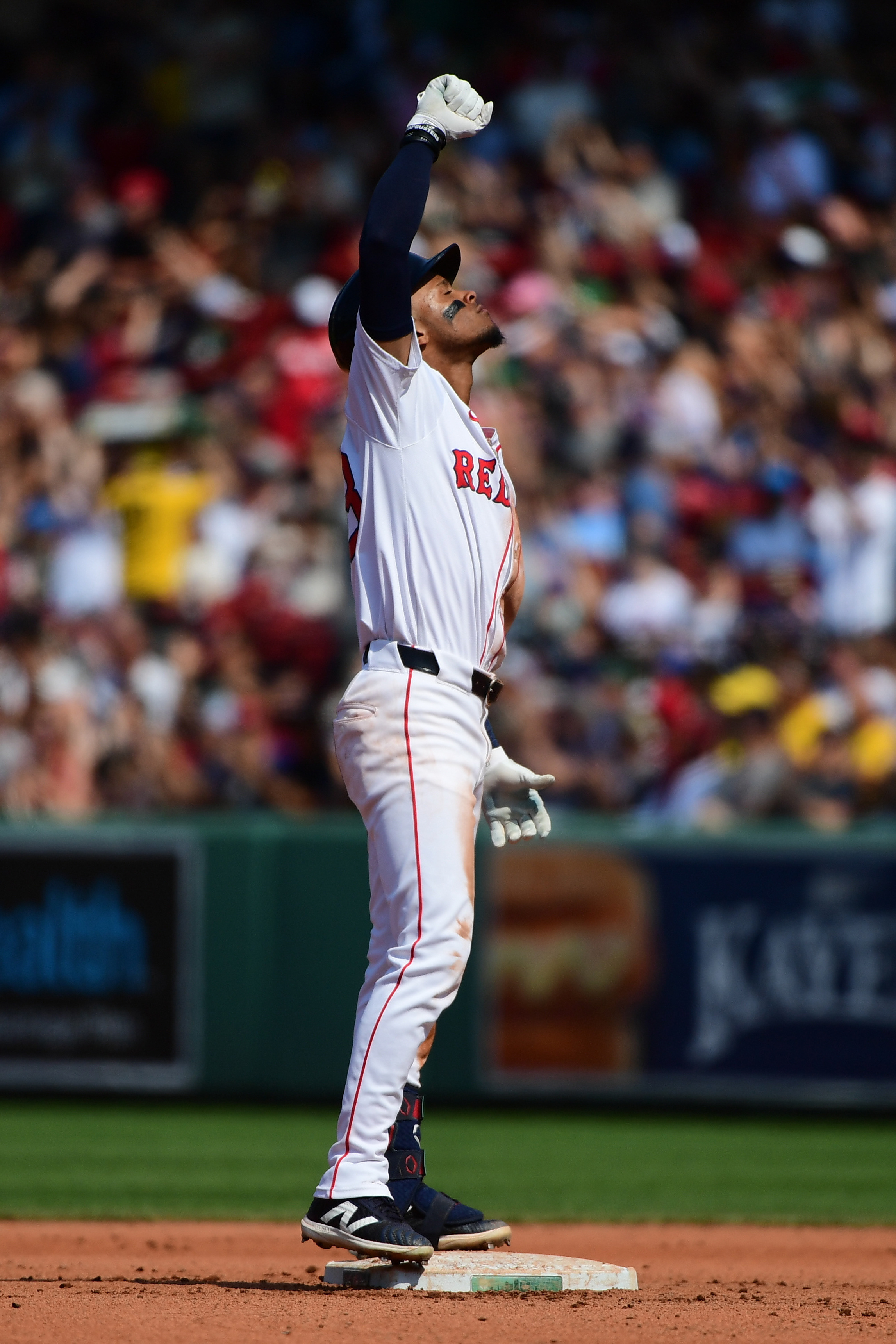 Red Sox avoid sweep, edge Brewers on late RBI single | Reuters