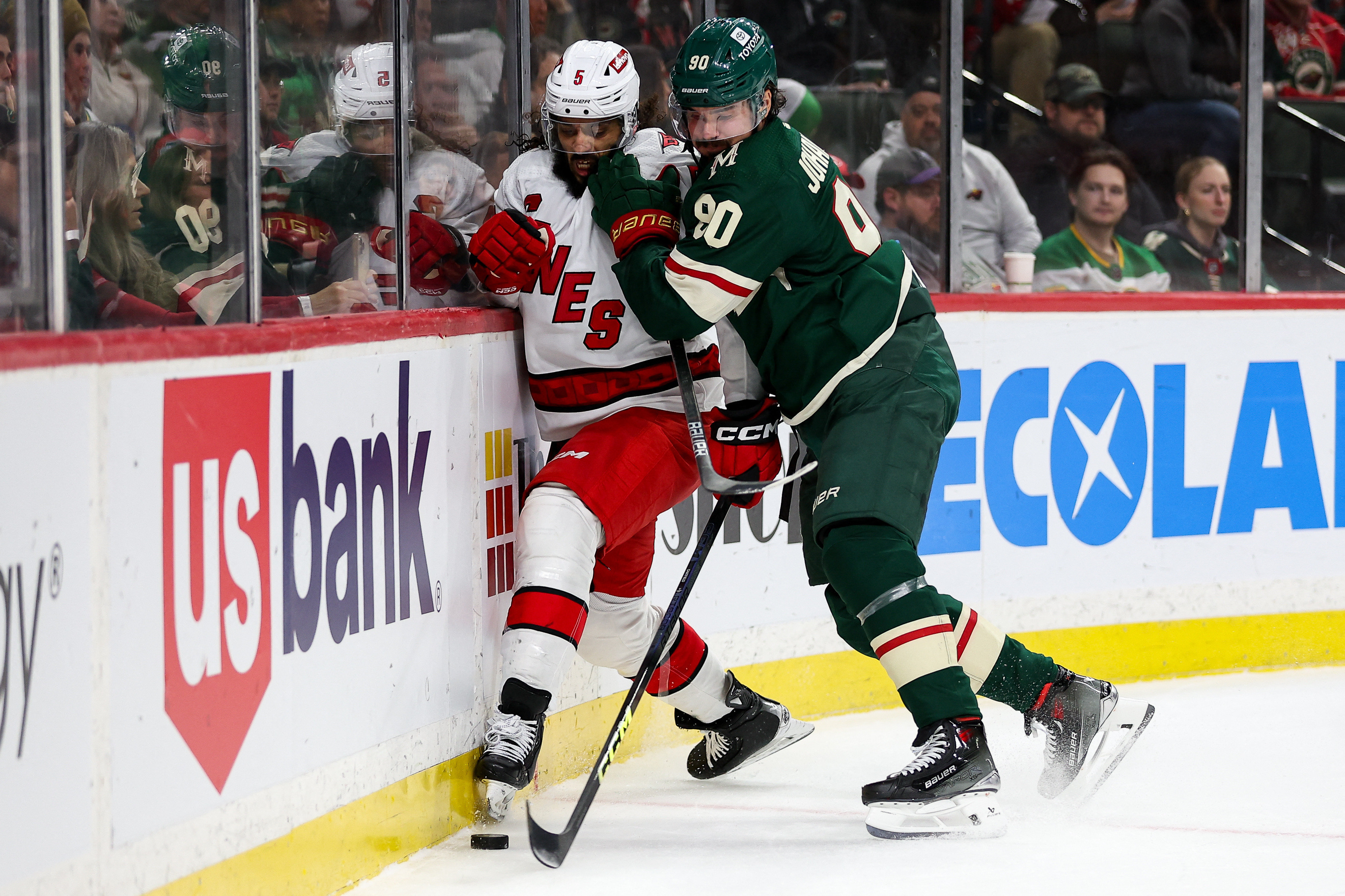 Stefan Noesen scores go-ahead goal as Hurricanes edge Wild | Reuters
