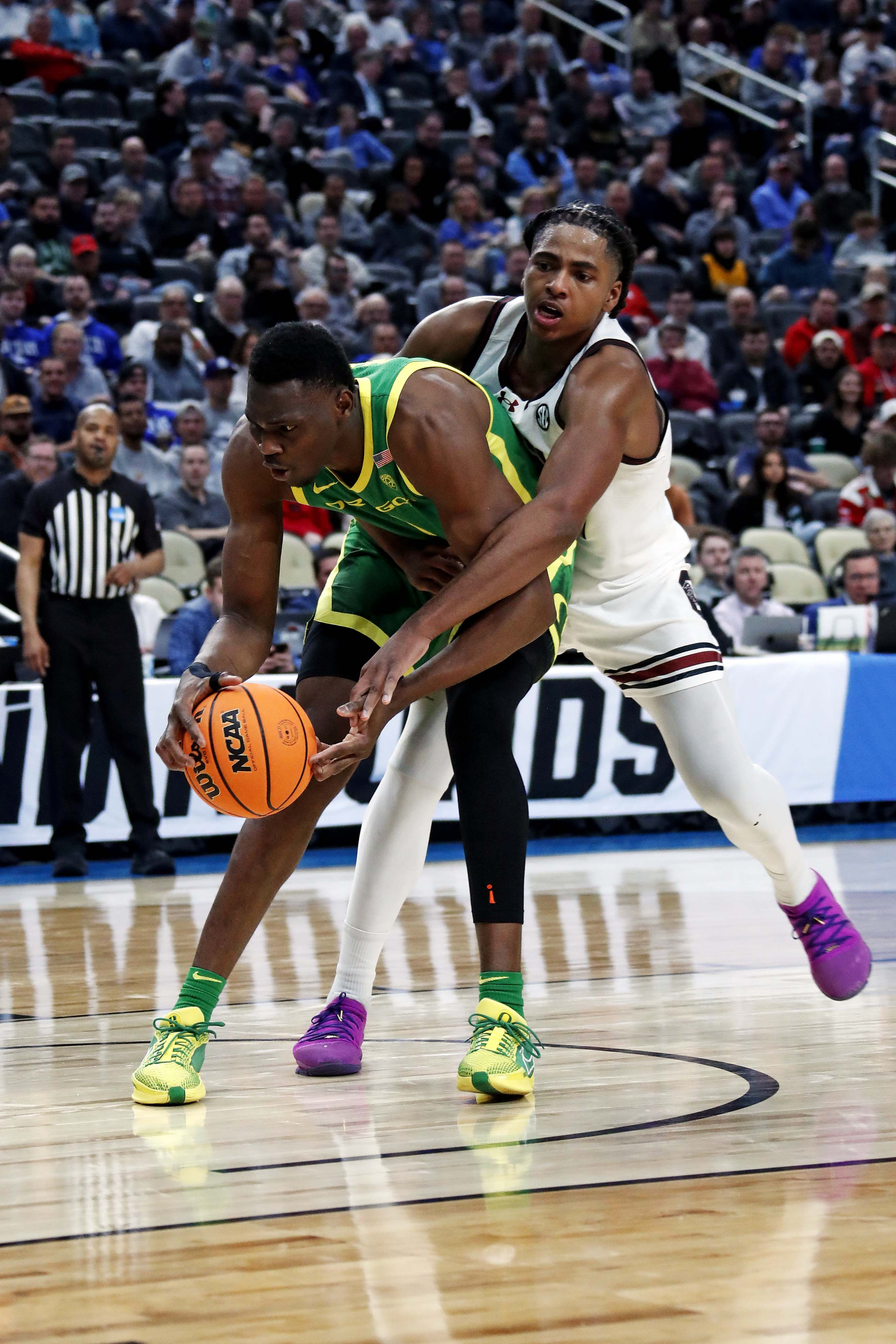 Jermaine Couisnard powers 11th seed Oregon past 6th seed South Carolina ...