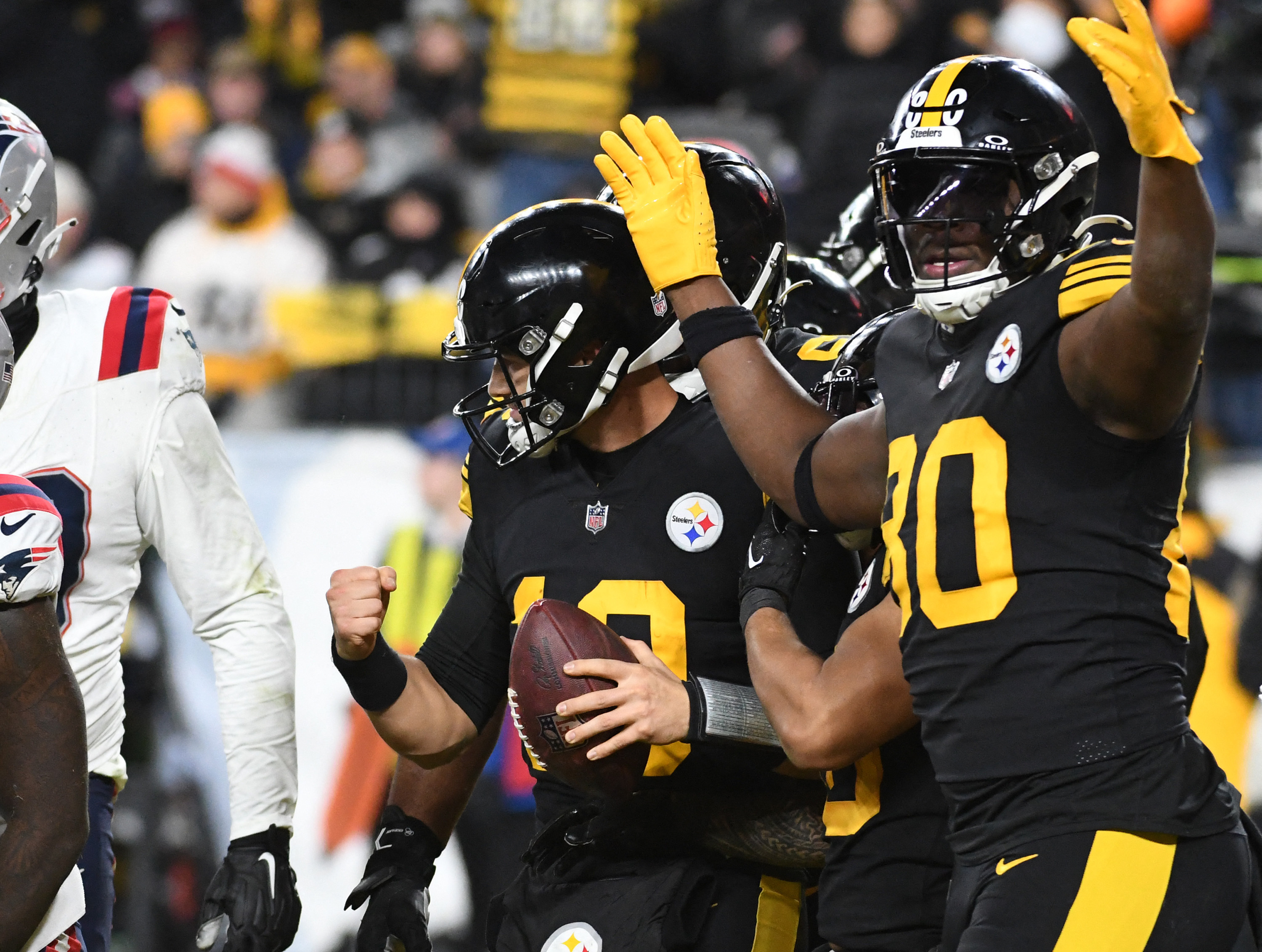 Bailey Zappe, Pats dump Steelers, end 5-game skid | Reuters