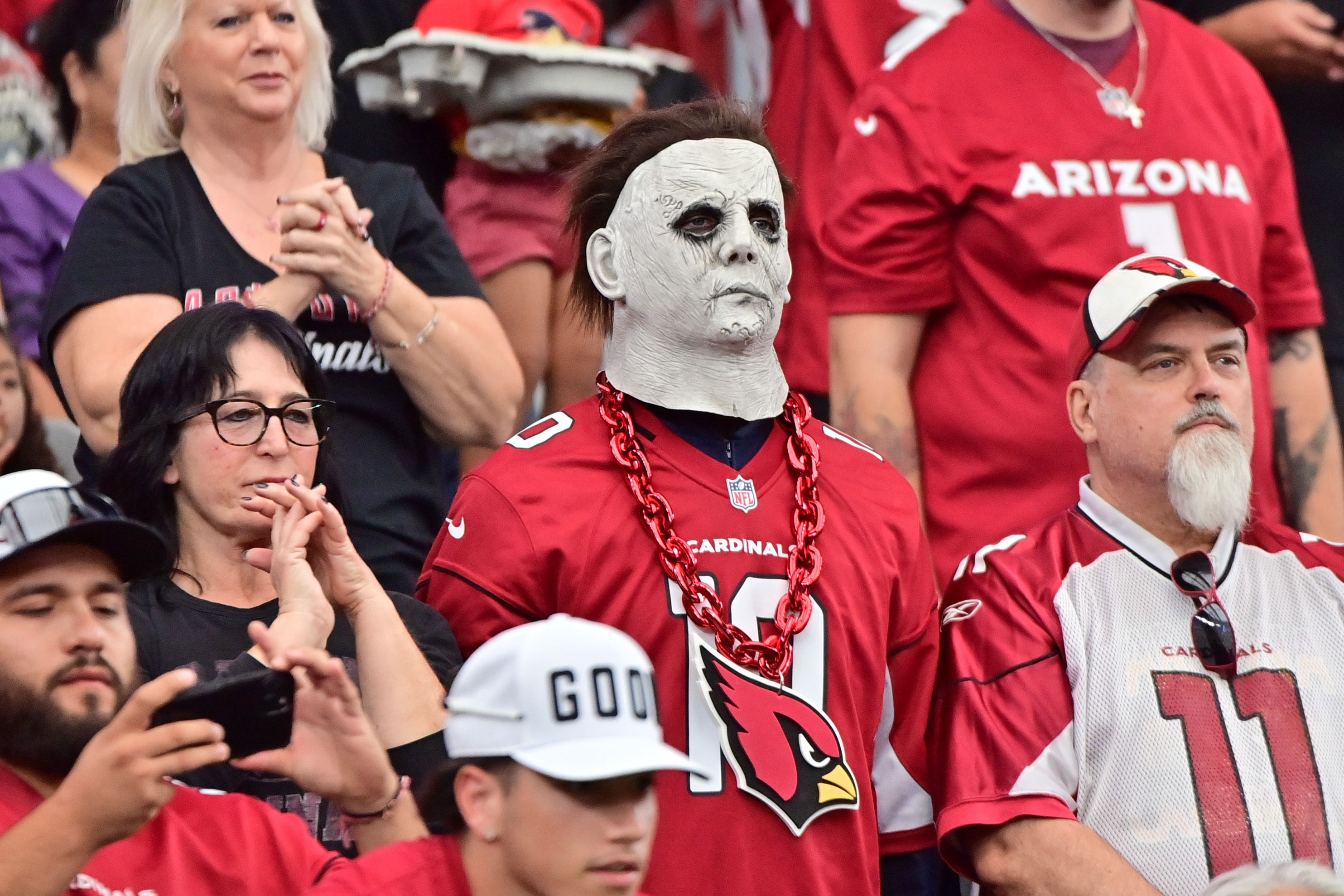 Gus Edwards racks up 3 TDs as Ravens fend off Cardinals | Reuters