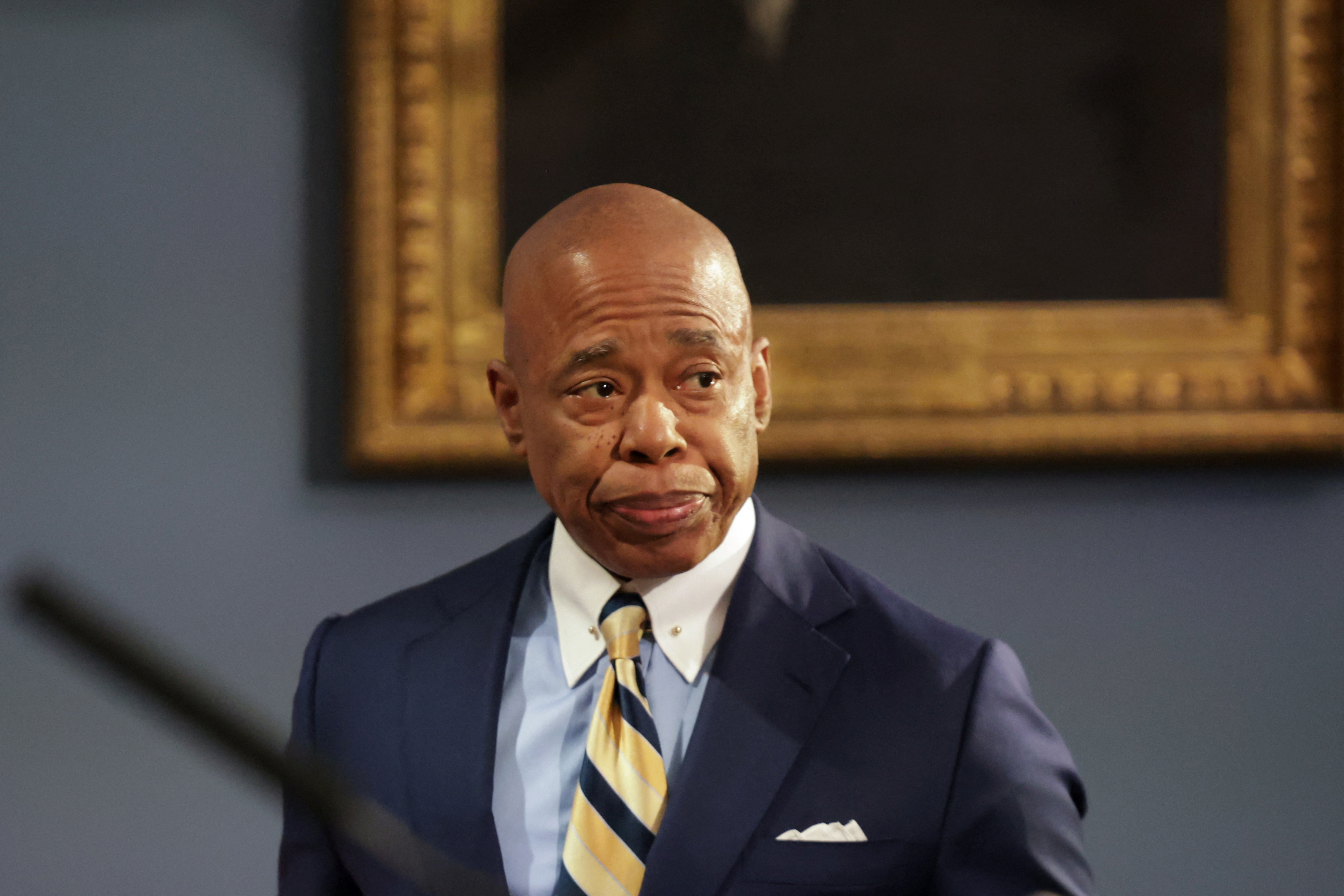 Mayor Of New York LOSES IT After Foot Locker SHUTS DOWN All Stores In ...