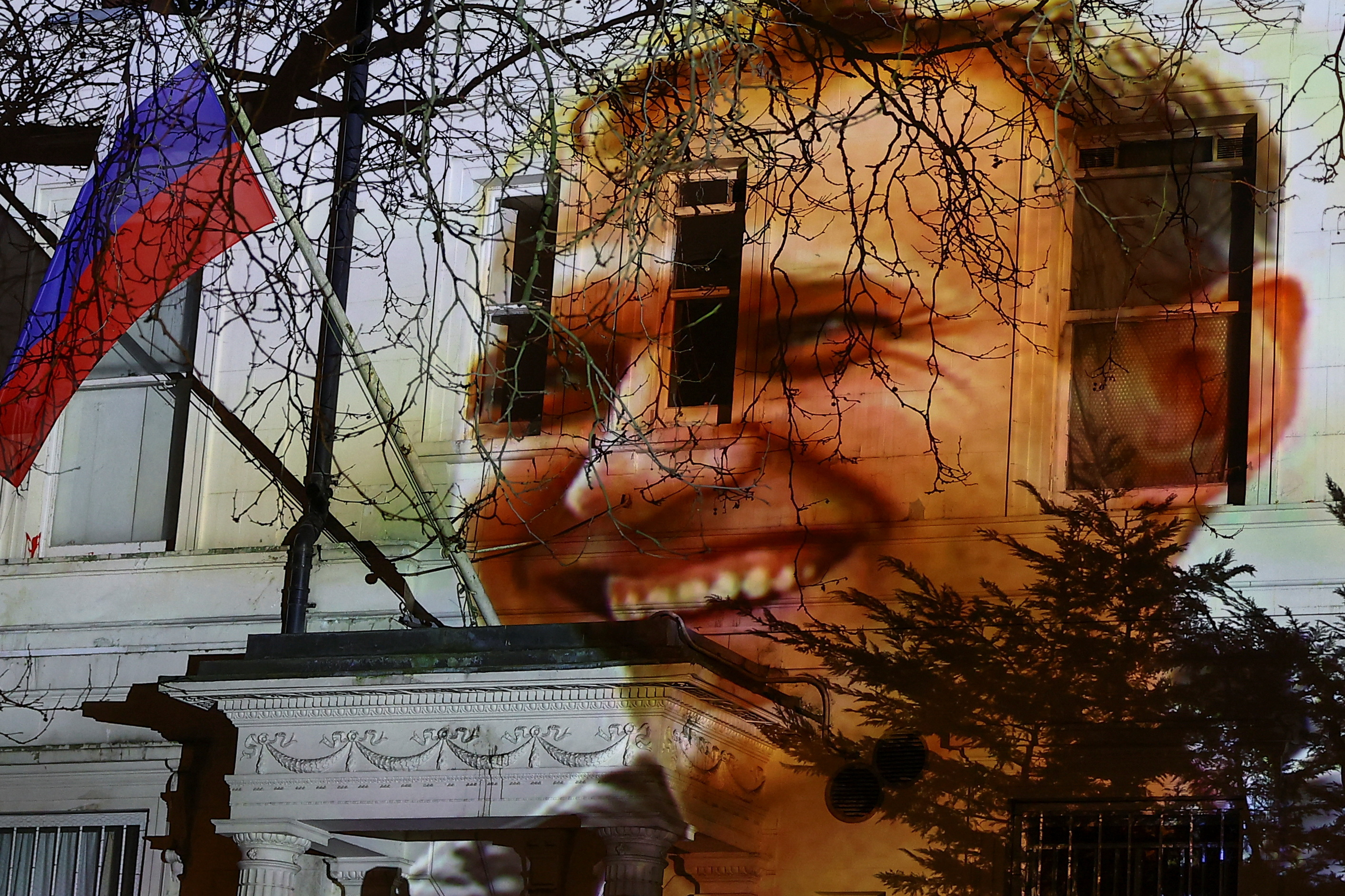 Alexei Navalny death sparks memorials and protests around the globe ...