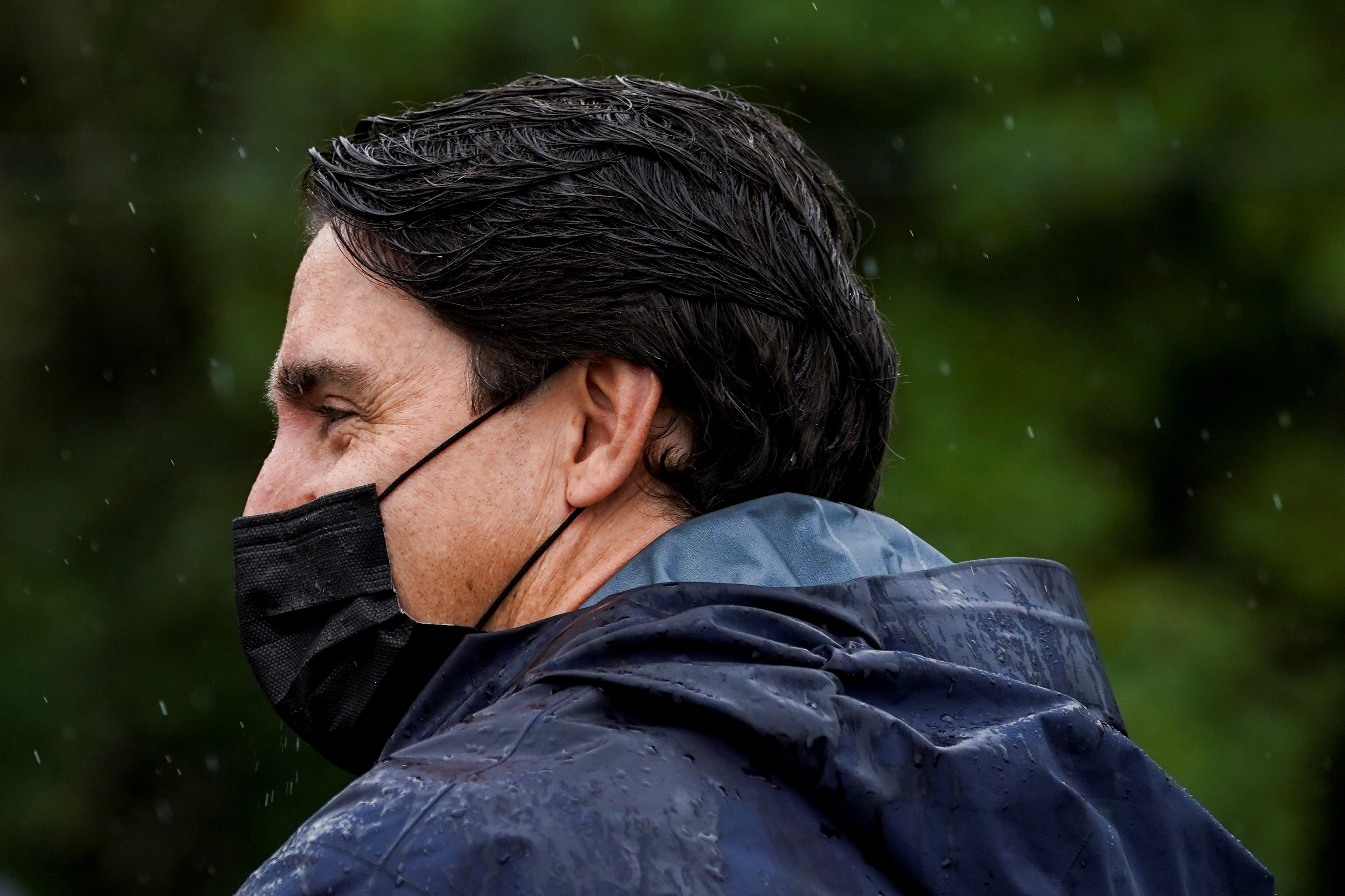 In tense campaign, Canada's Trudeau defends snapping at protester | Reuters