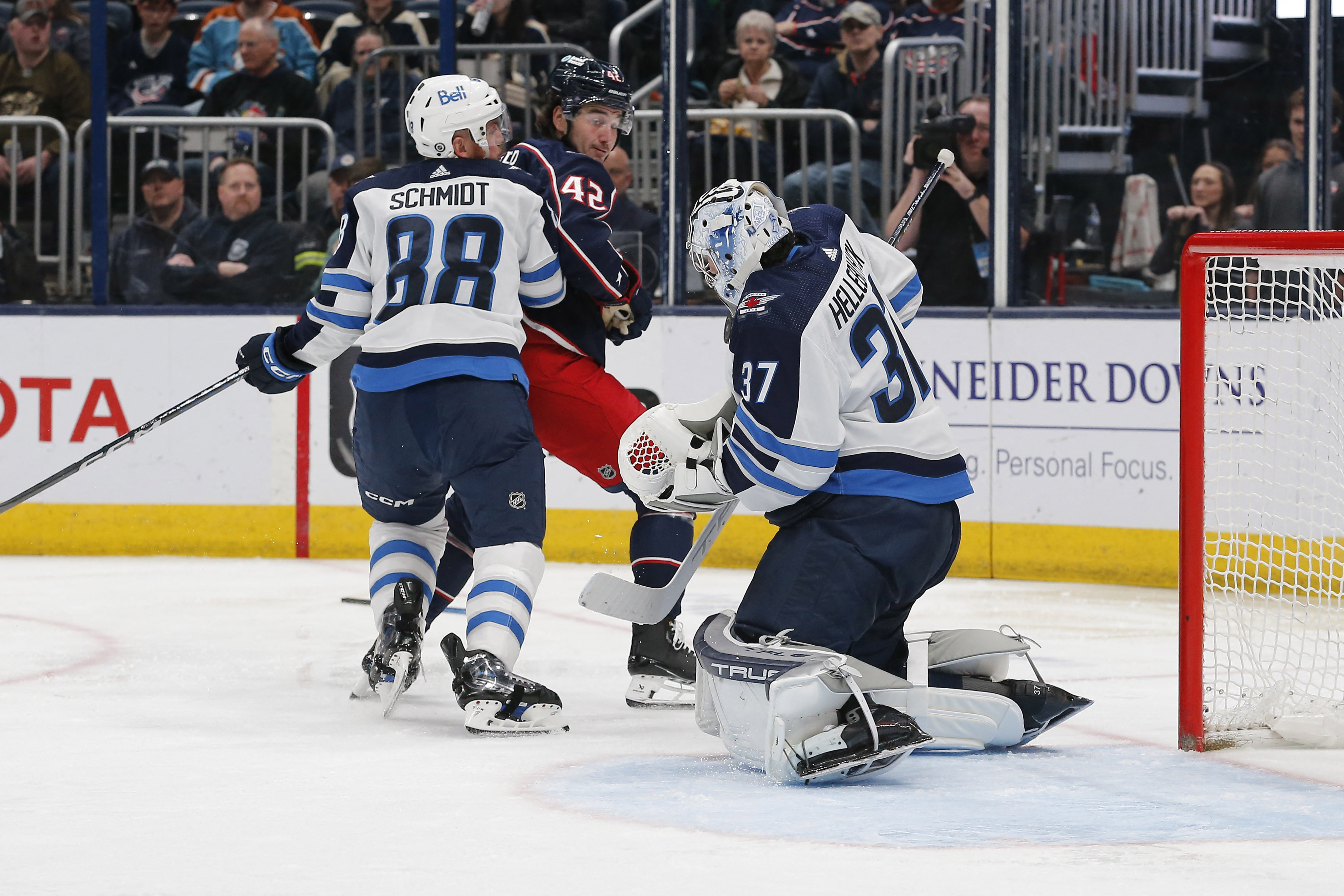 Jets fly by Jackets behind Tyler Toffoli | Reuters