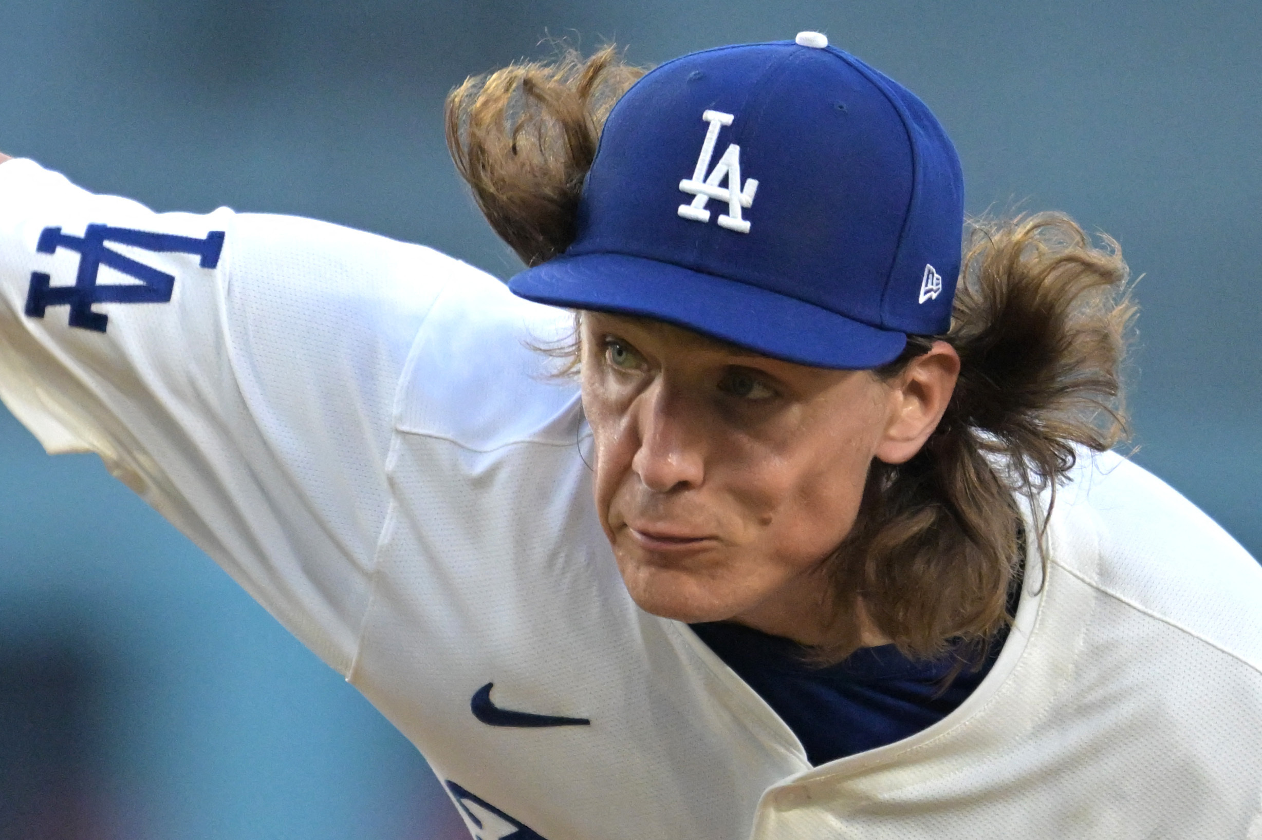 Freddie Freeman returns as Dodgers down Phillies | Reuters