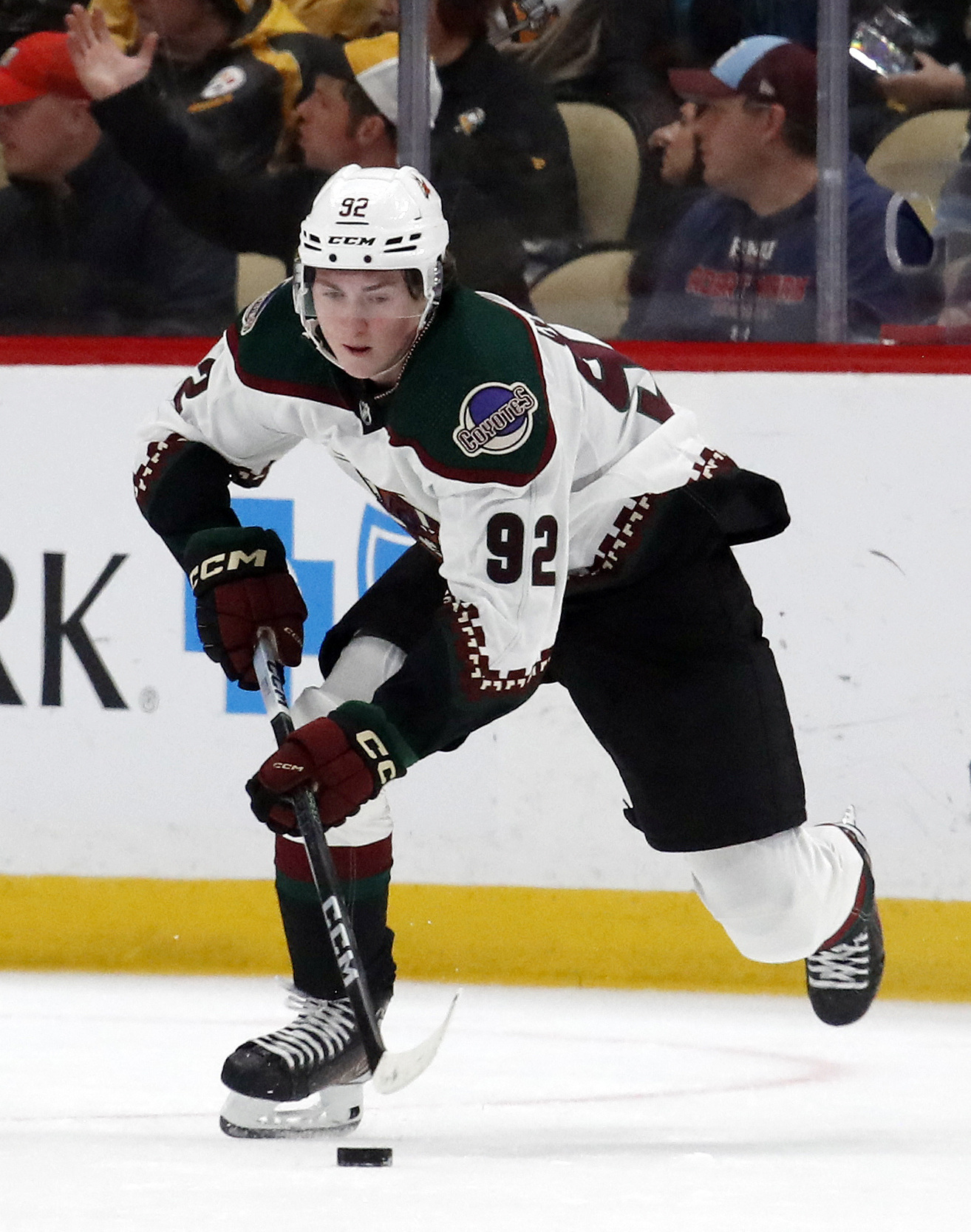 Jeff Carter scores twice, lifts Pens past Coyotes | Reuters