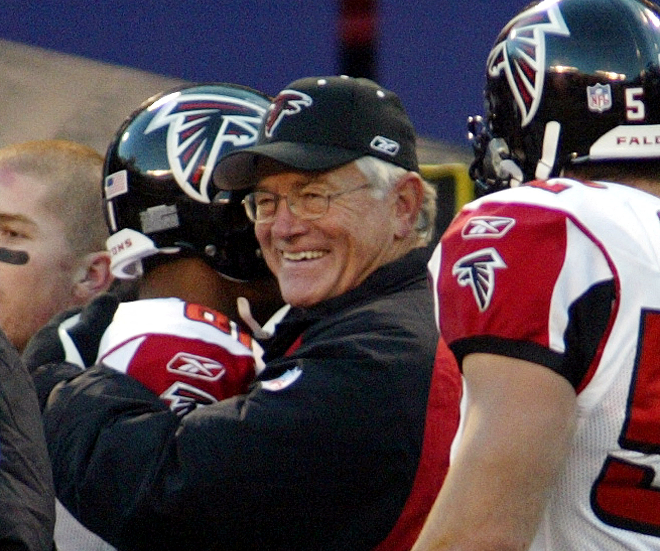 Dan Reeves, former NFL head coach and player, dead at 77 | Reuters