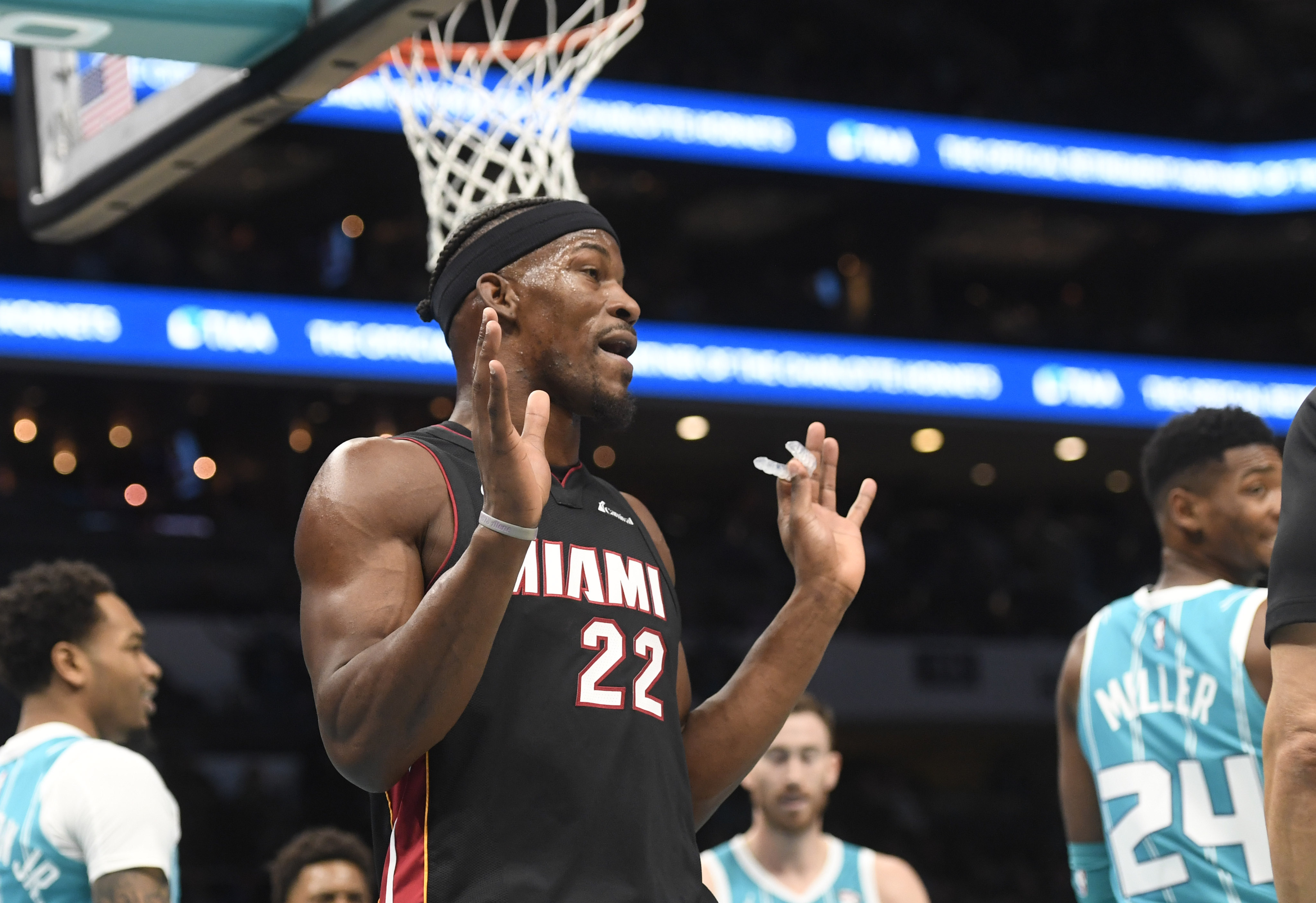 Heat Survive Late Wobble Hold Off Hornets Reuters
