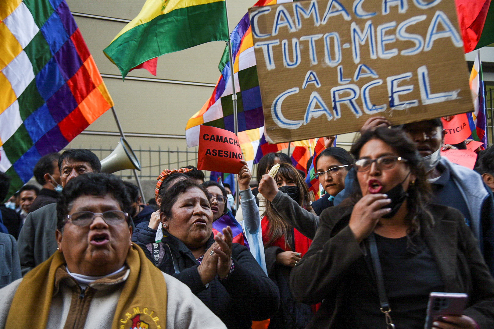 Bolivian police detain prominent opposition leader as tensions flare ...
