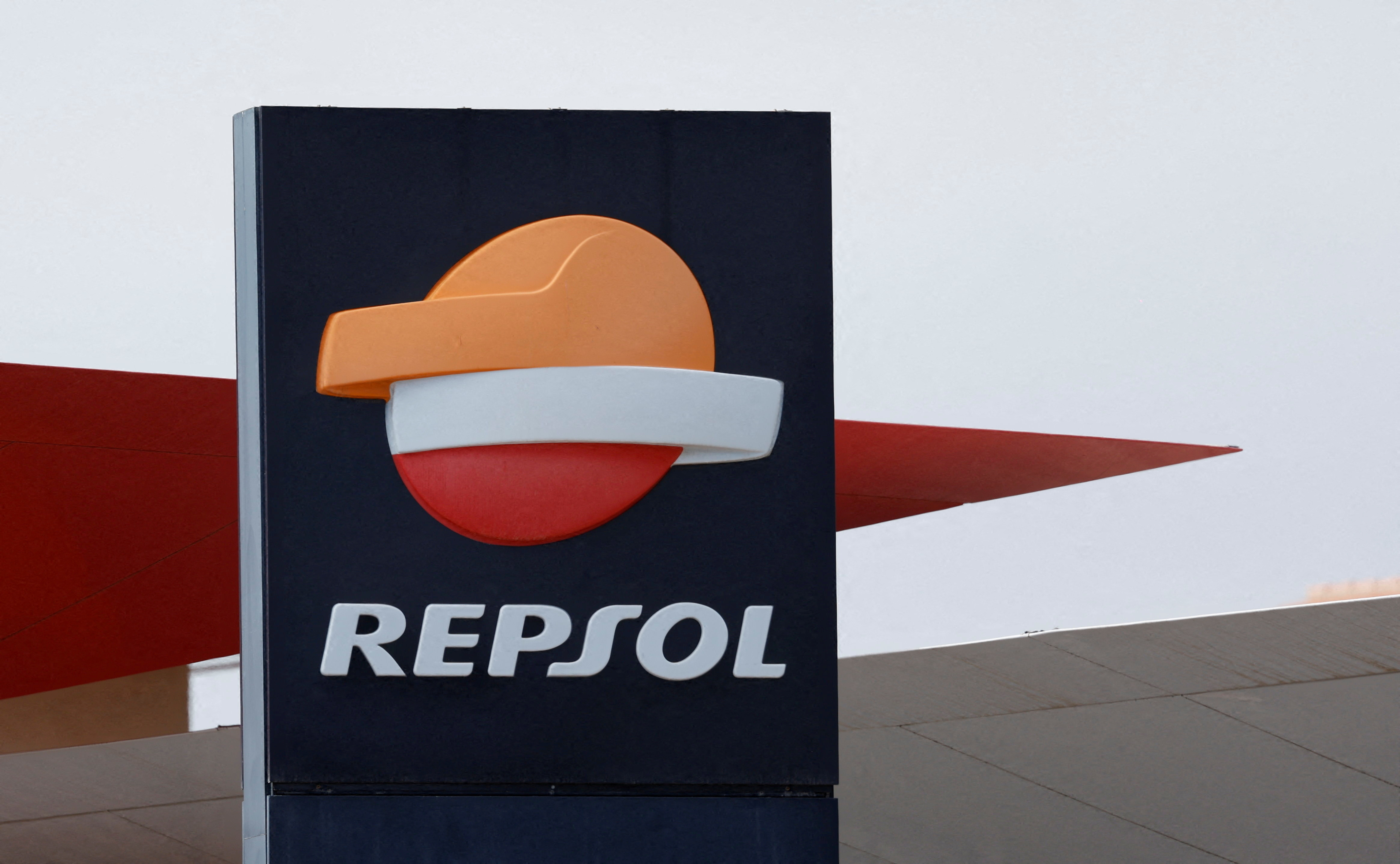 Repsol to buy rest of North Sea JV, settling dispute with Sinopec | Reuters
