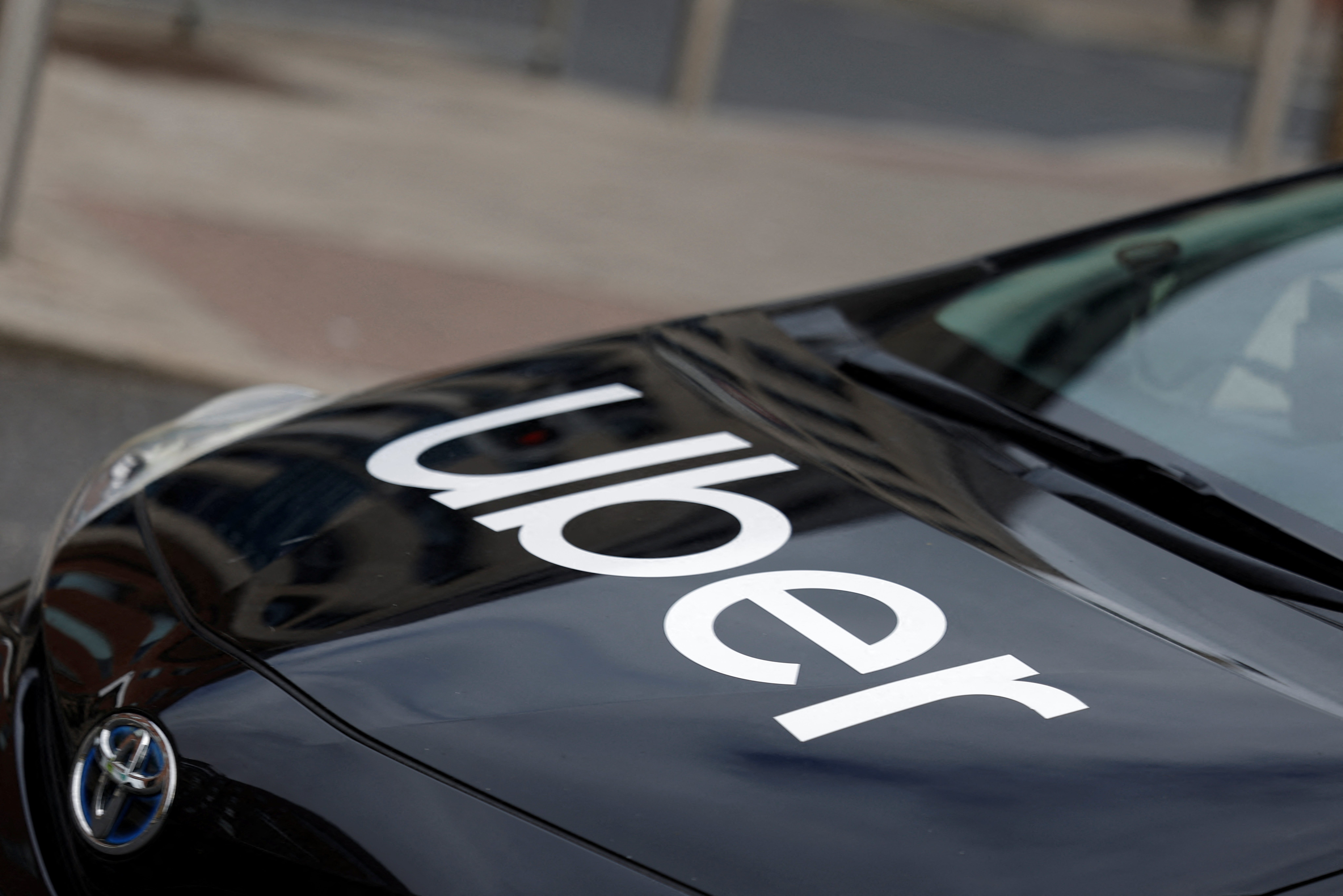 How To Get Uber Logo For Car