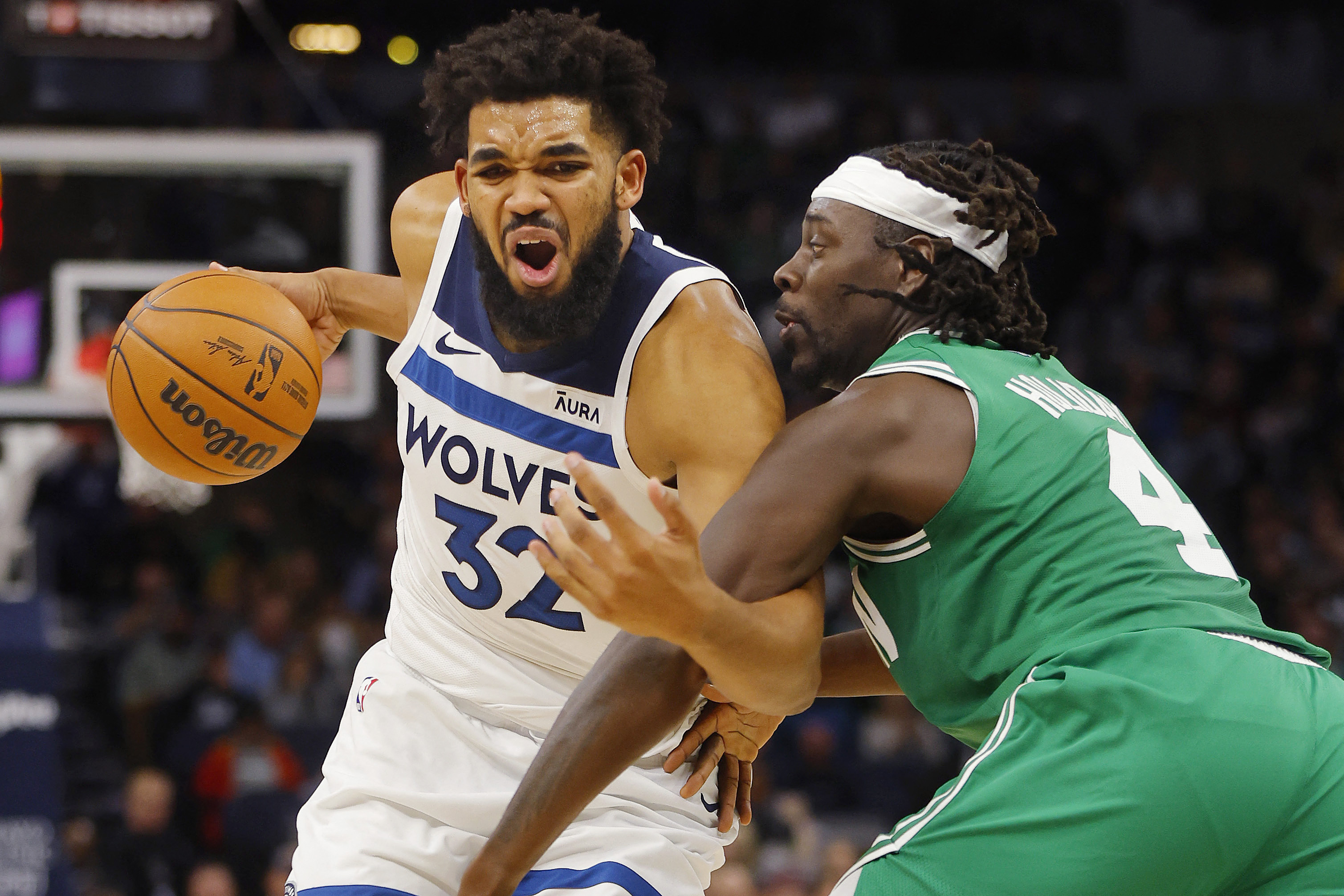 Anthony Edwards helps Wolves end Celtics' unbeaten start | Reuters