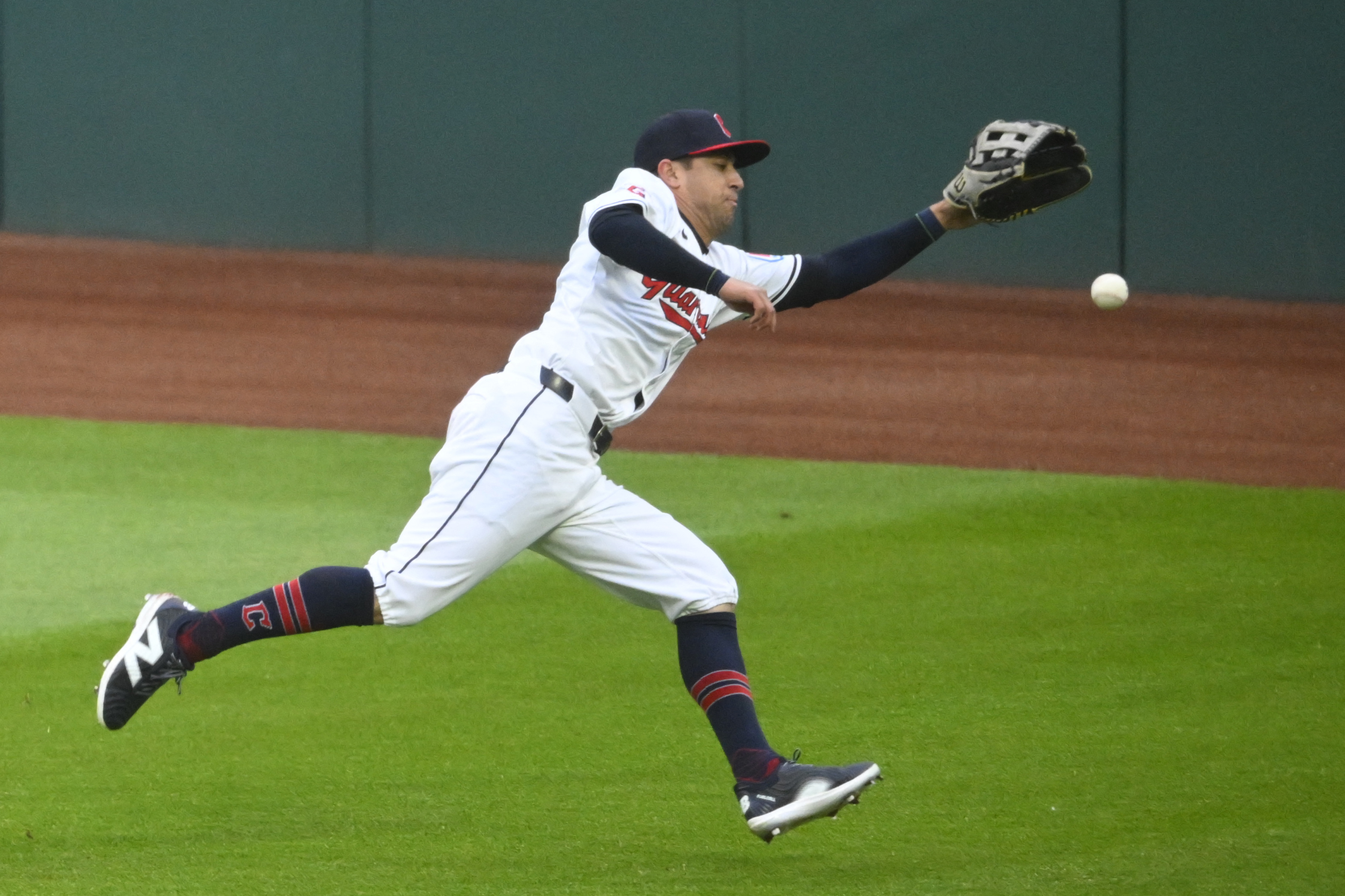 Josh Naylor powers Guardians past A's | Reuters