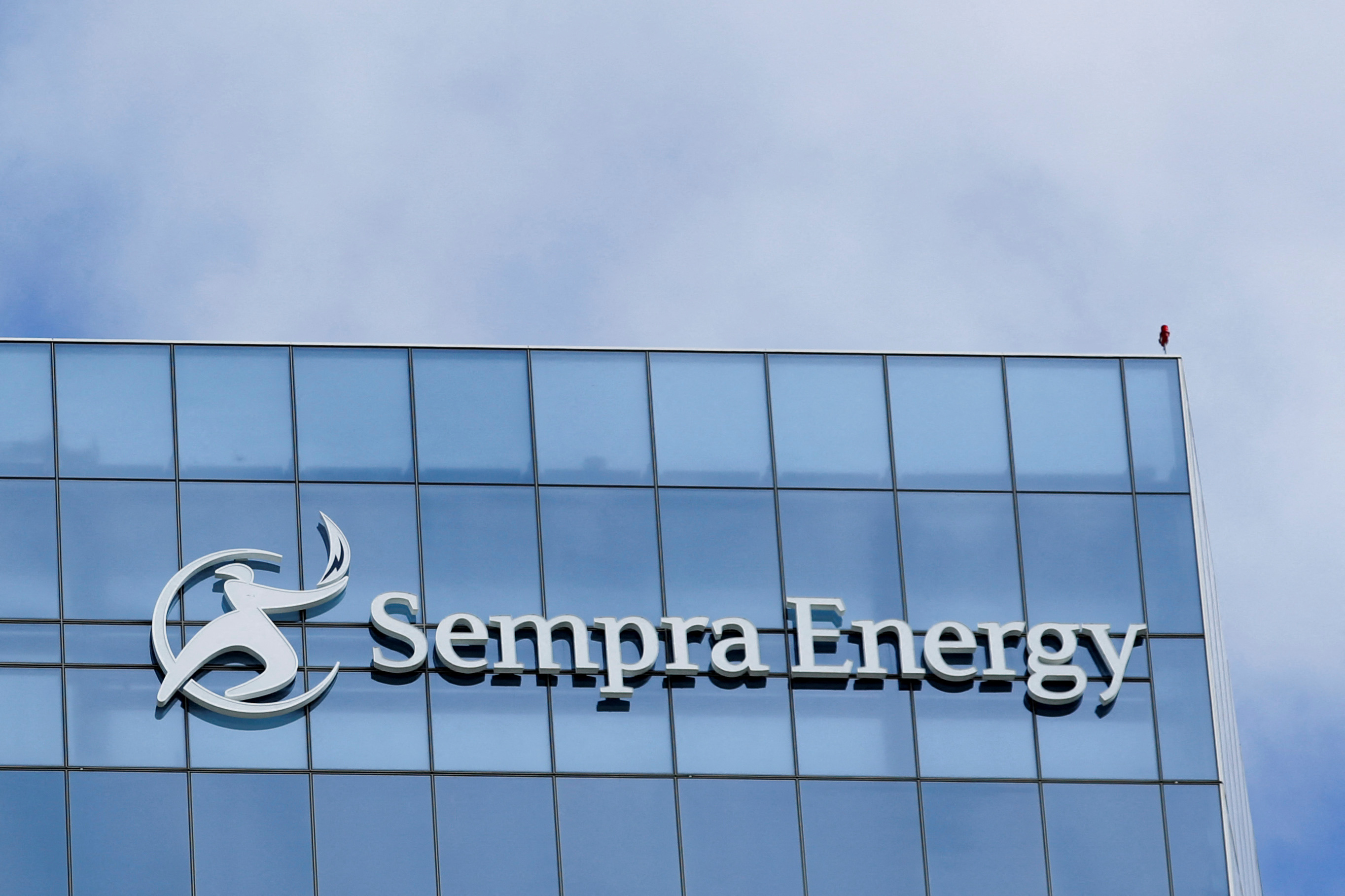 Sempra strikes LNG supply deal with ConocoPhillips | Reuters
