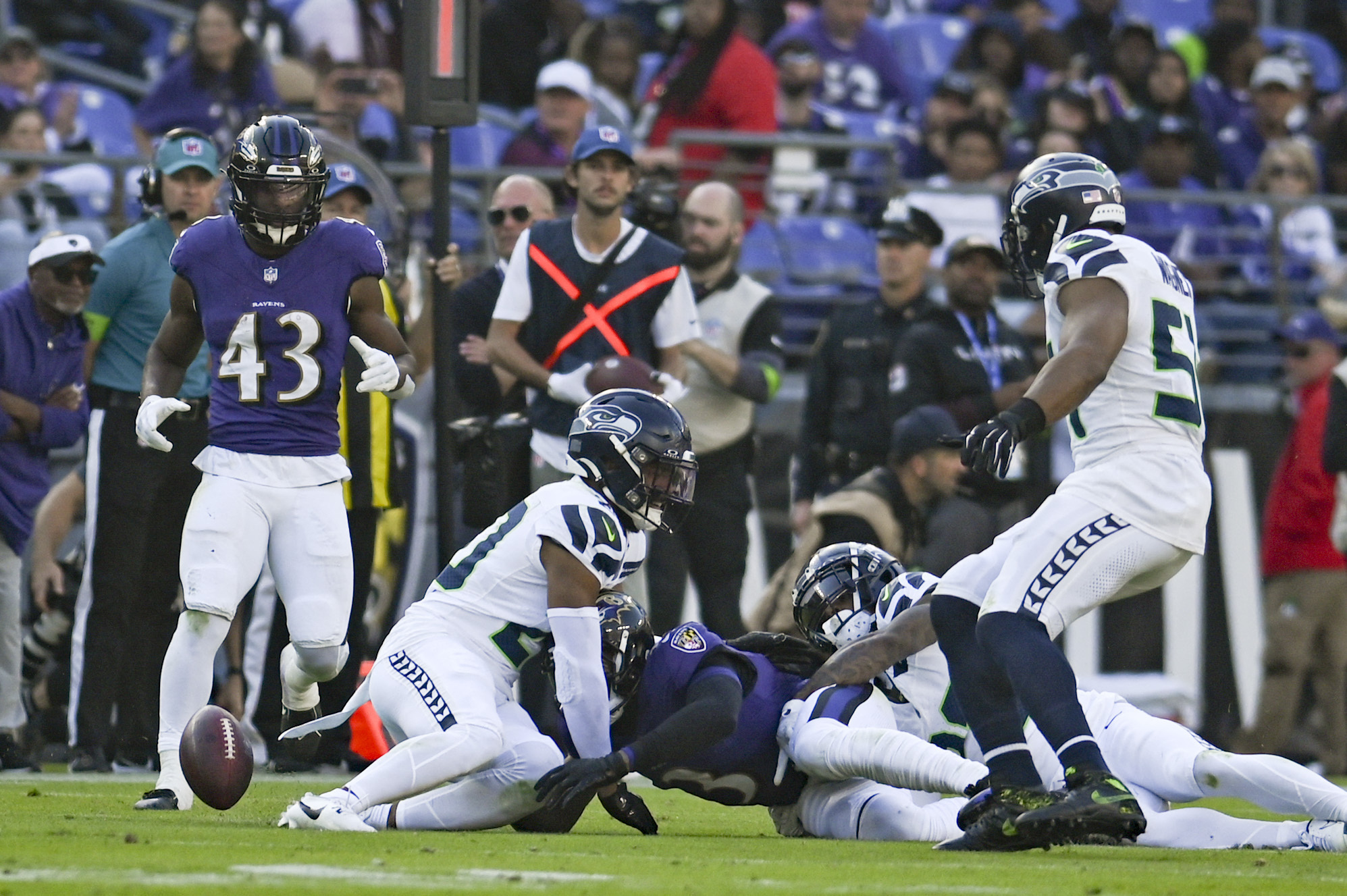 Keaton Mitchell, Gus Edwards help Ravens run over Seahawks | Reuters