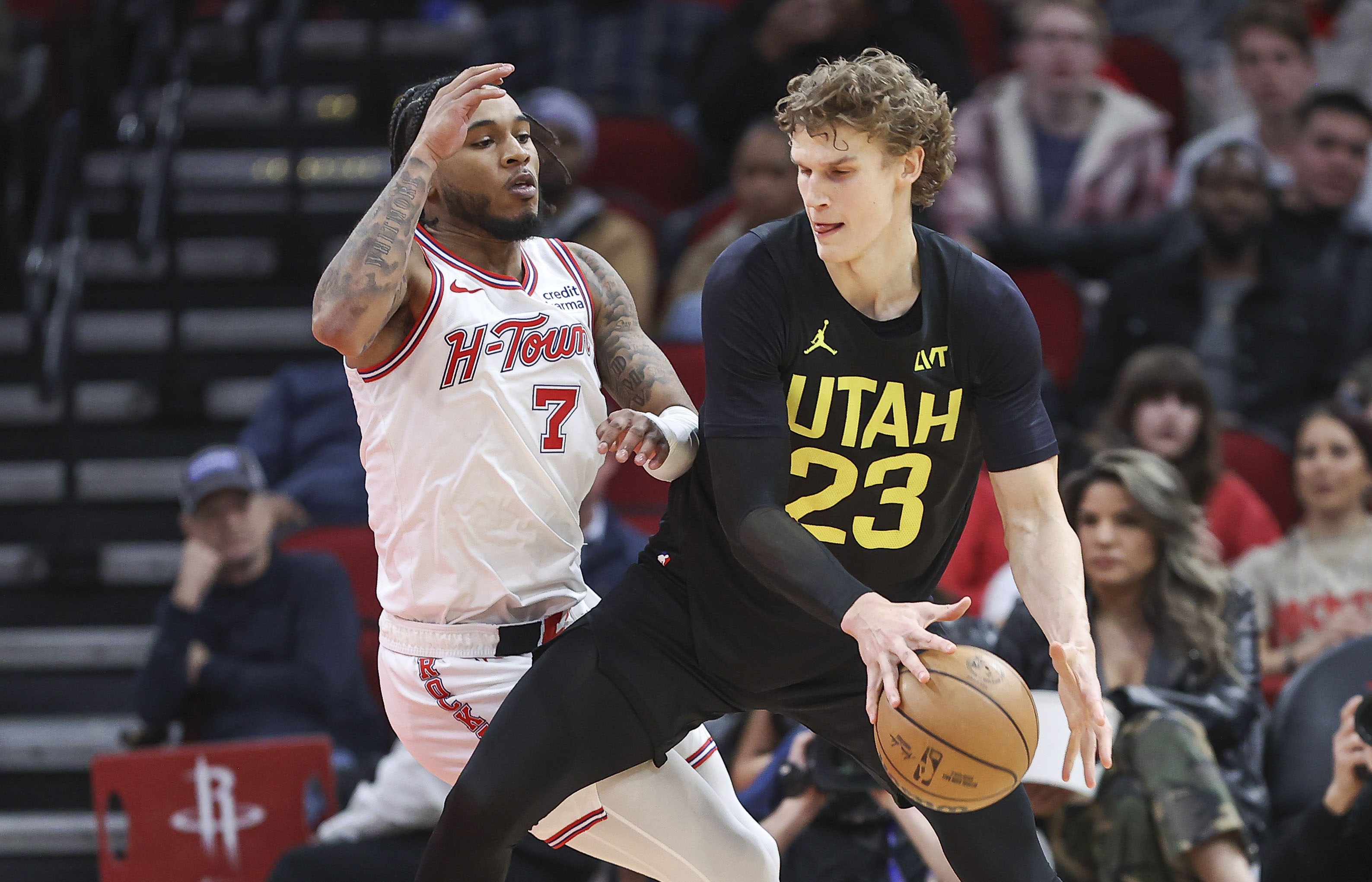 Rockets hold off Jazz for overtime victory | Reuters