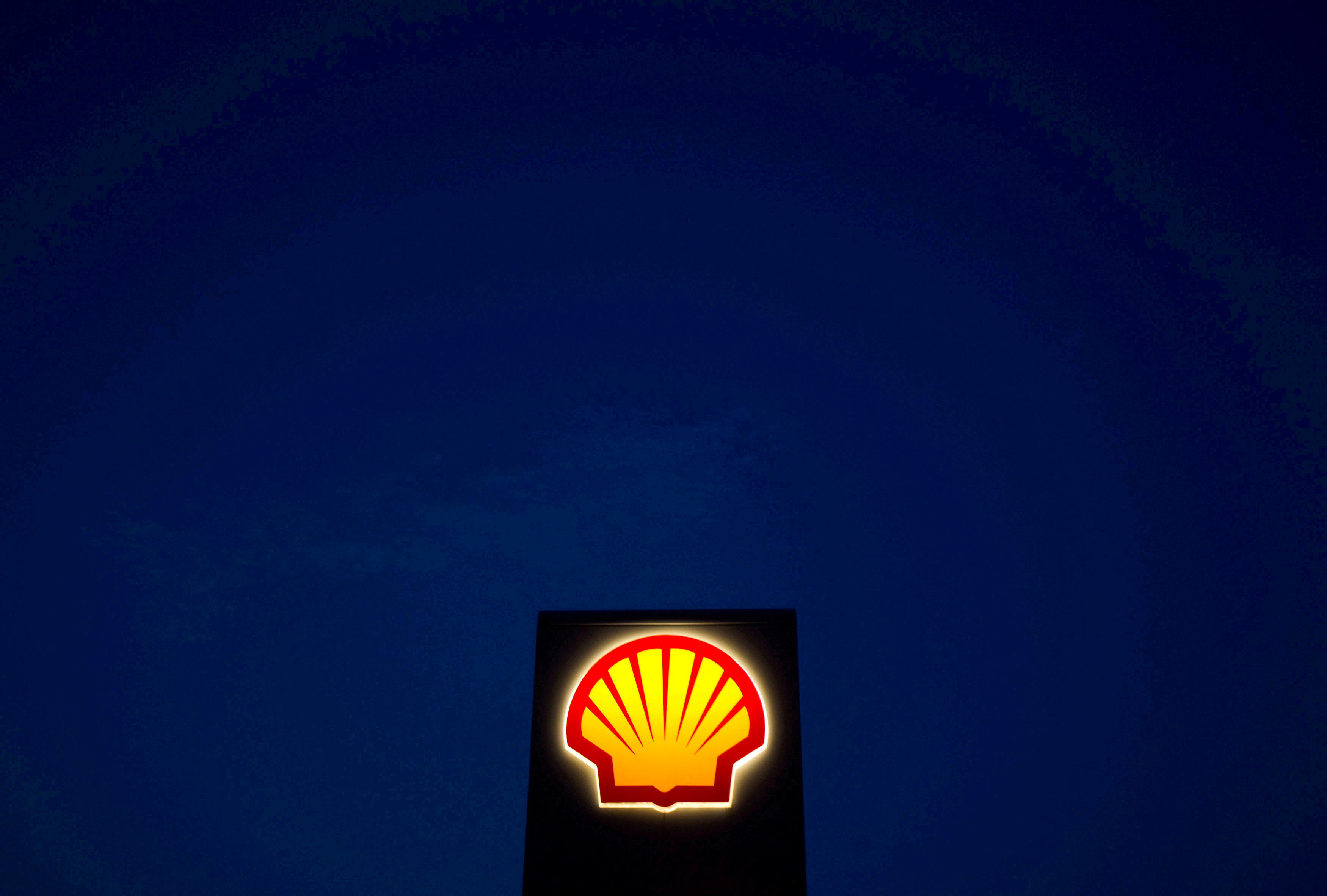 Shell's oil trading earnings double in 2020 to $2.6 bln | Reuters