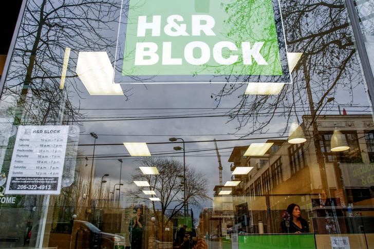 H&R Block hires new top lawyer from cannabis producer Tilray | Reuters