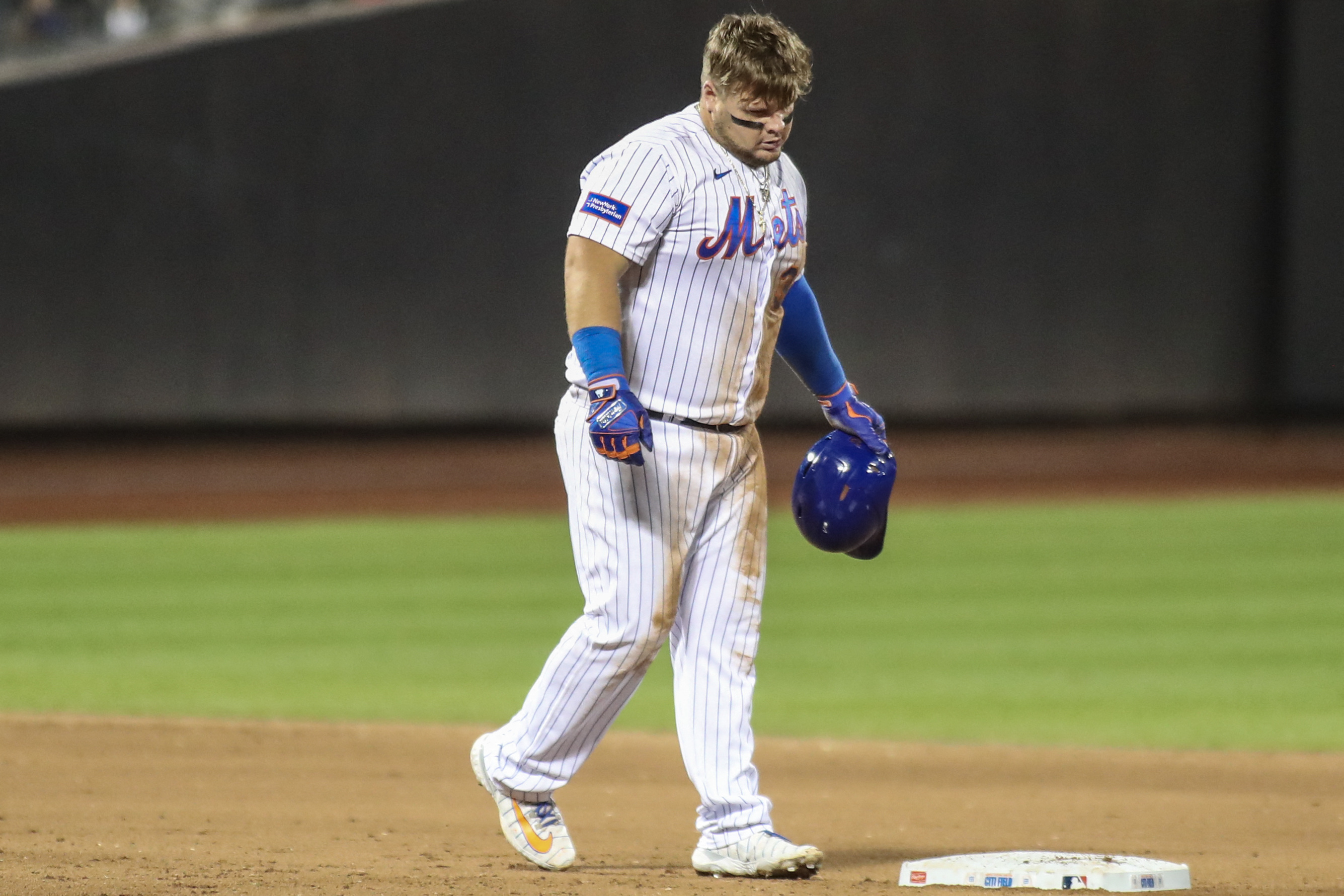 Mariners score last, win seesaw game with Mets | Reuters