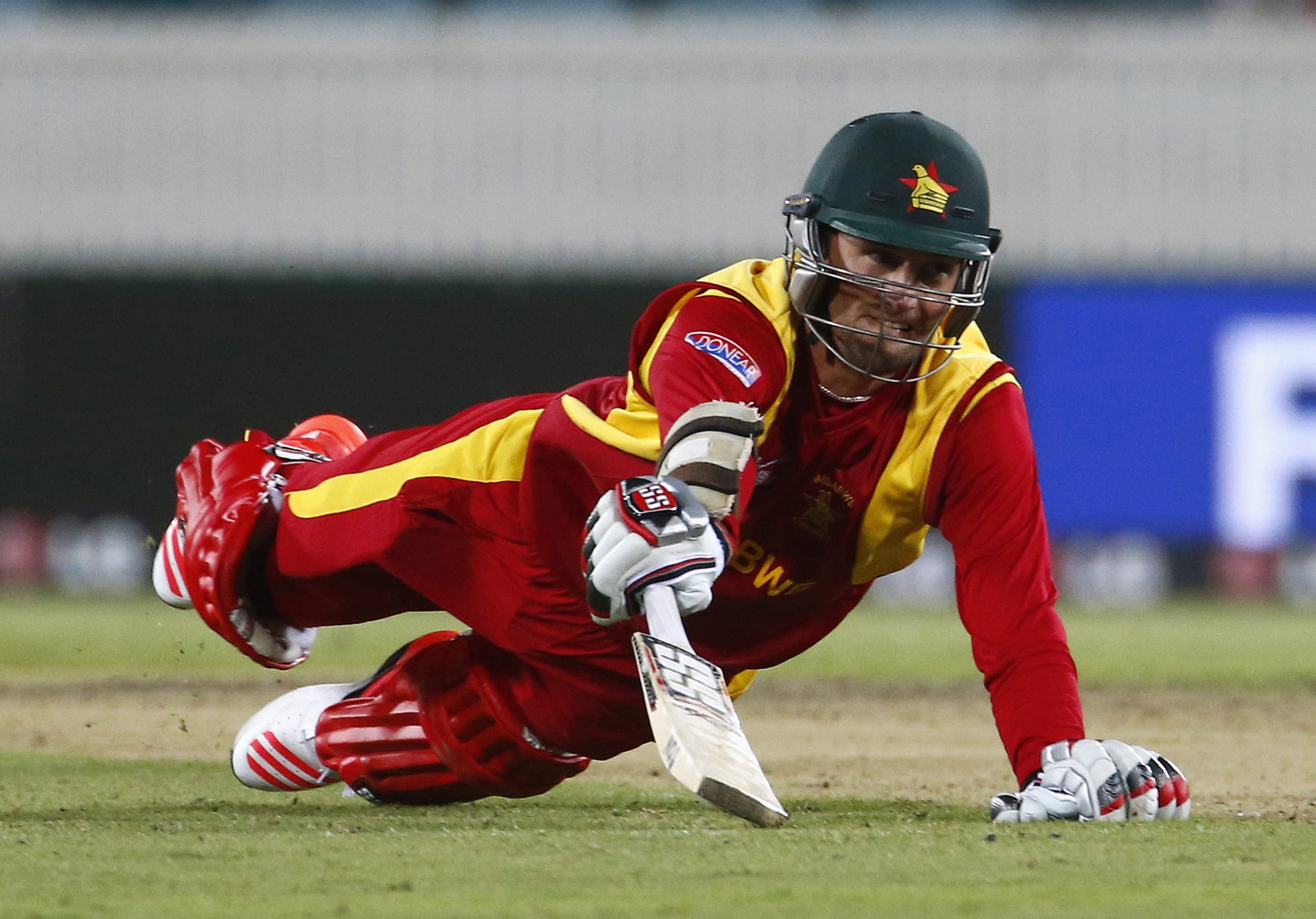 Ervine asks Zimbabwe to banish premature semi-final thoughts | Reuters