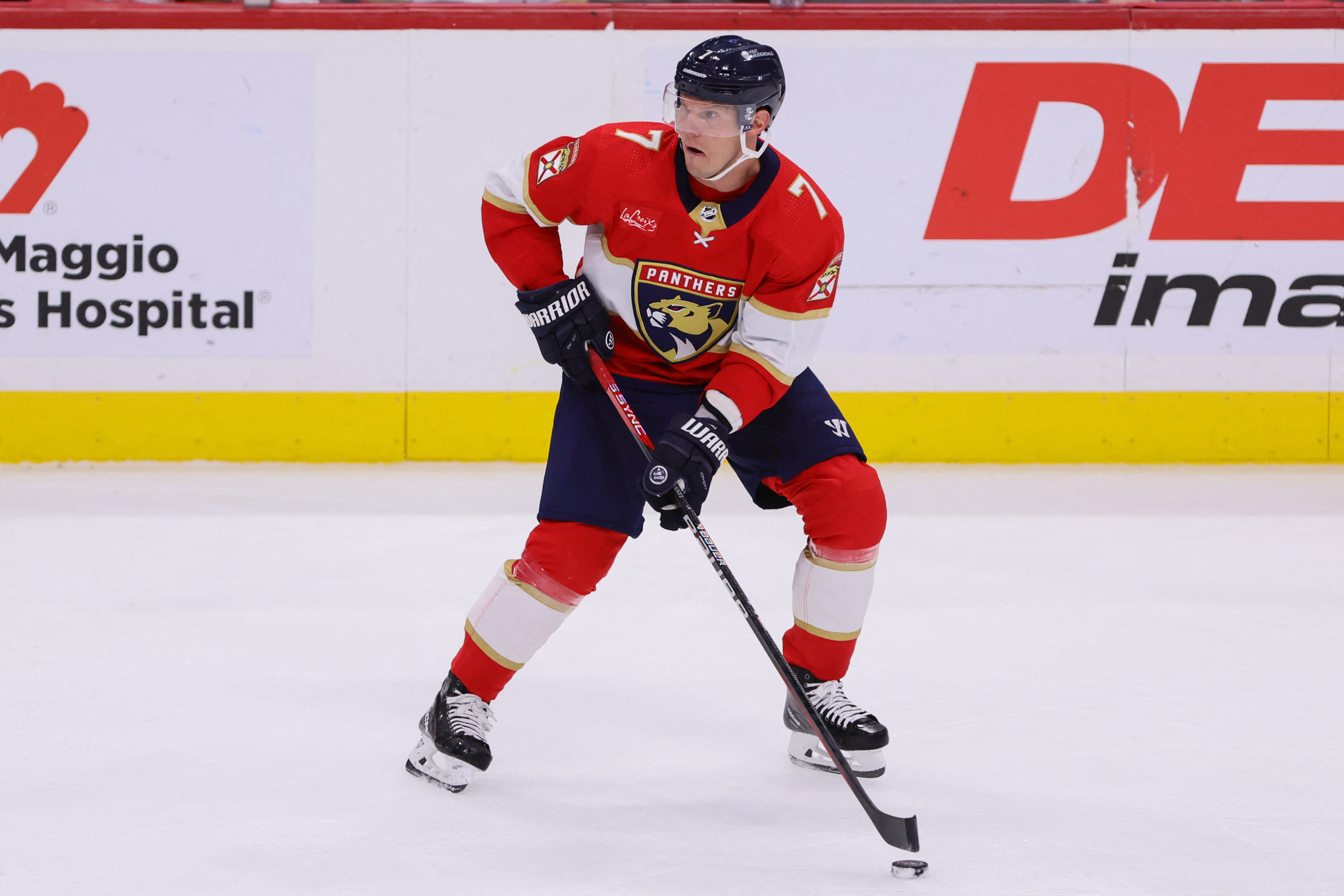 Panthers' Anthony Stolarz picks up assist, shuts out Sens | Reuters